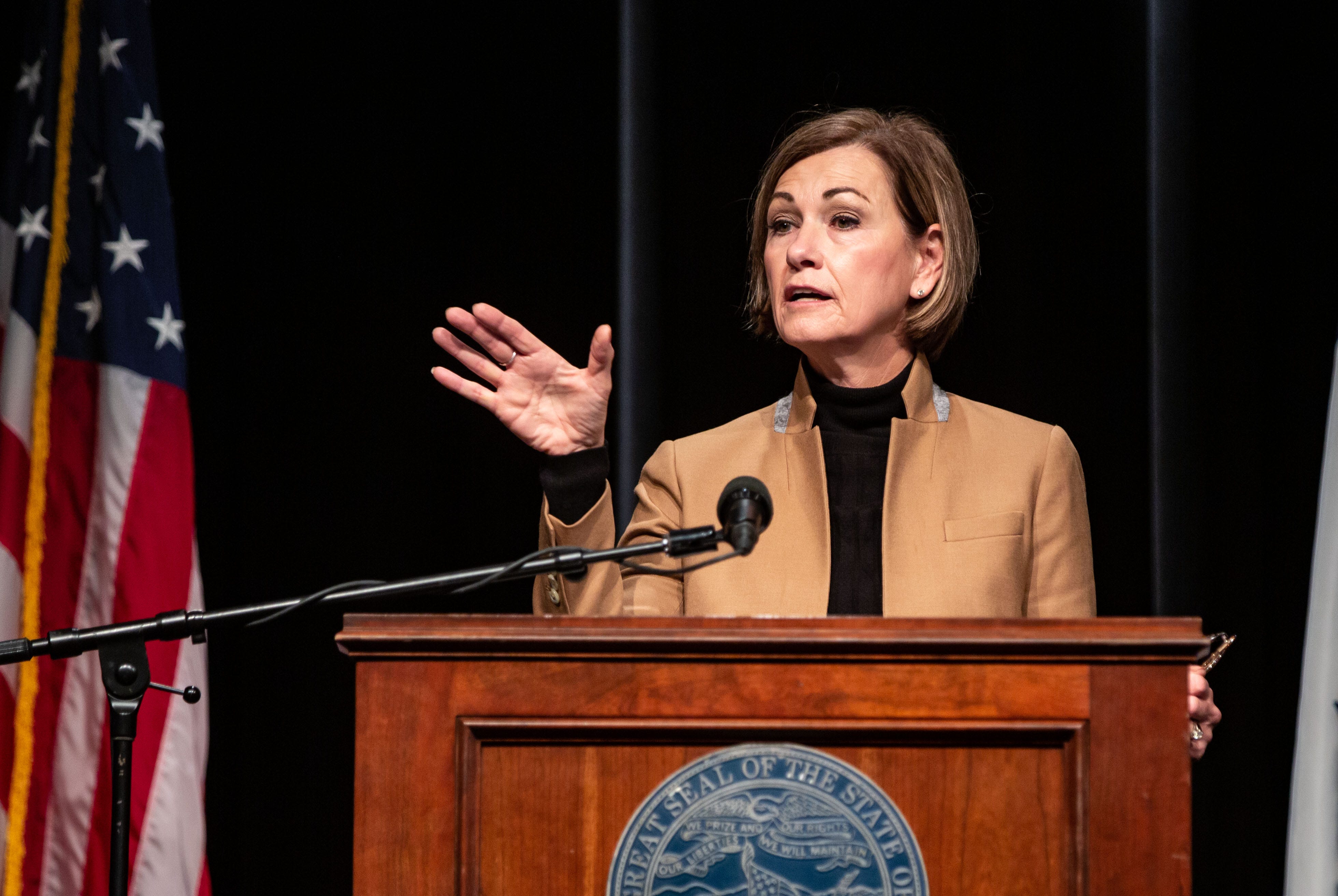 Iowa Gov. Kim Reynolds: Masks required at large indoor, outdoor events