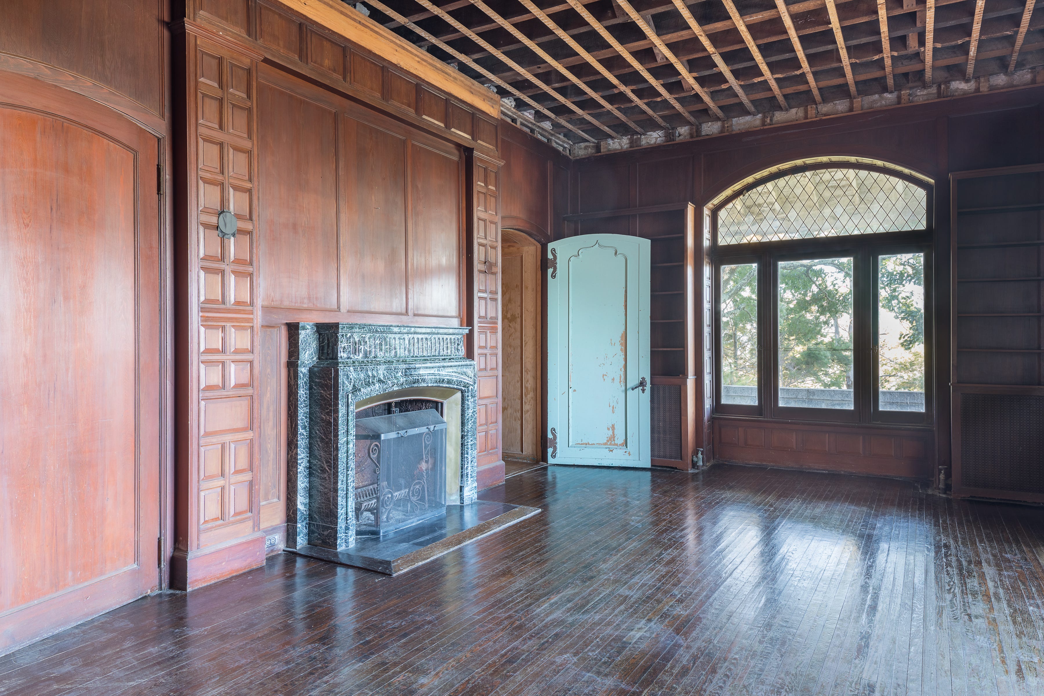 Garrison estate that may have inspired 'Wizard of Oz' castle for sale