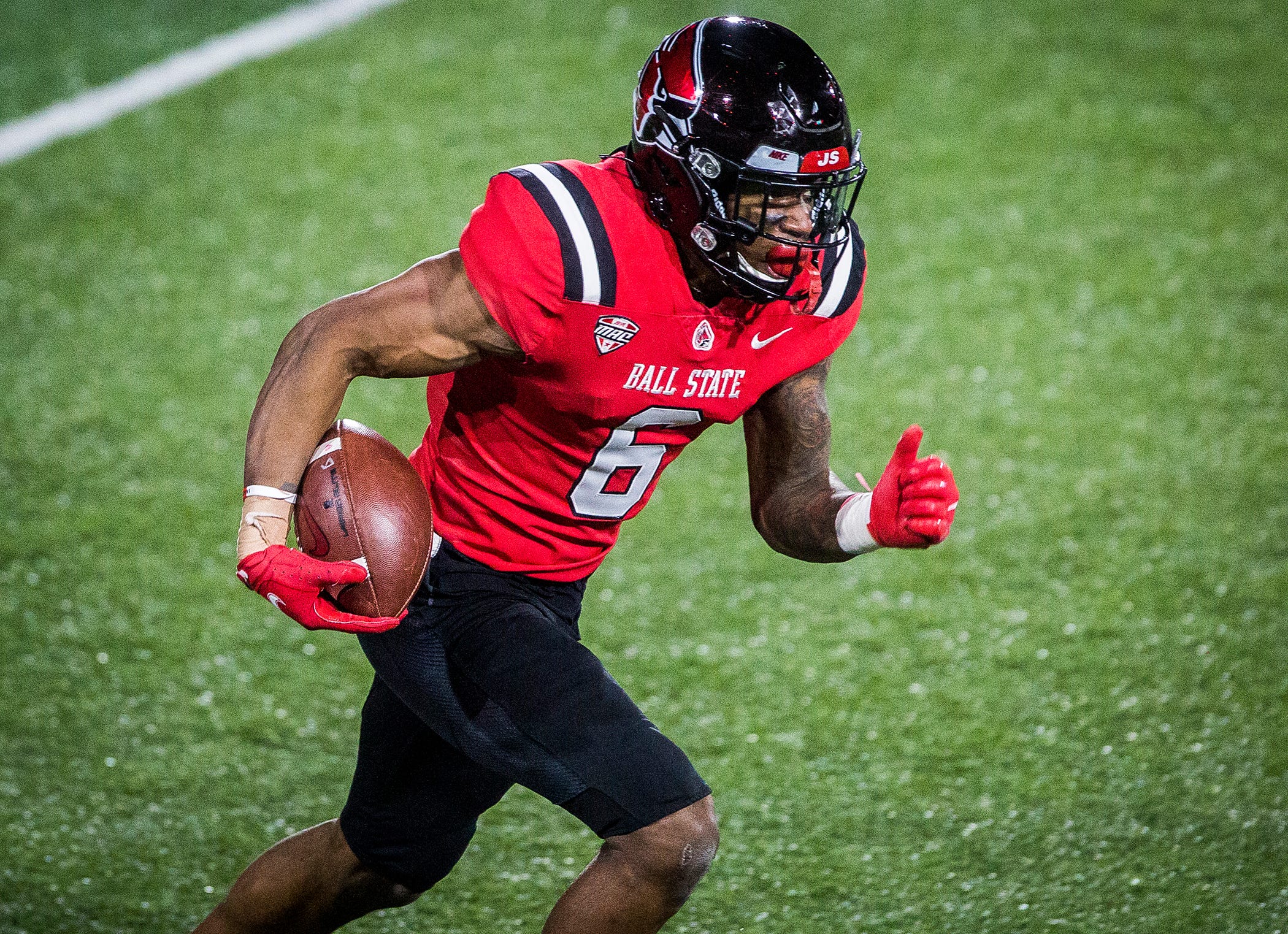 Ball State's Yo'Heinz Tyler leaves with injury vs. Buffalo football