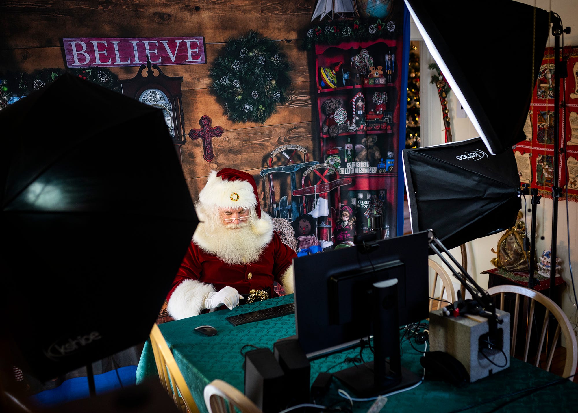 At the mall or over Zoom, here's how to visit with Santa in 2020