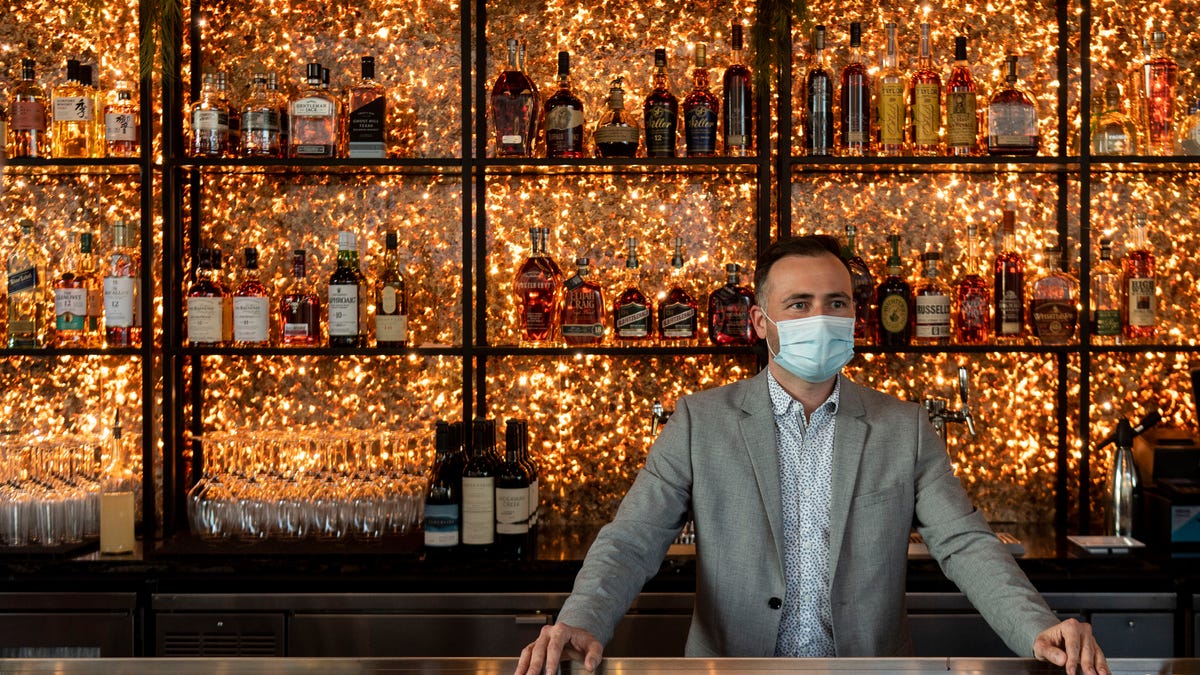 530 Lounge, new indoor bar on rooftop of Hyatt Place Downtown