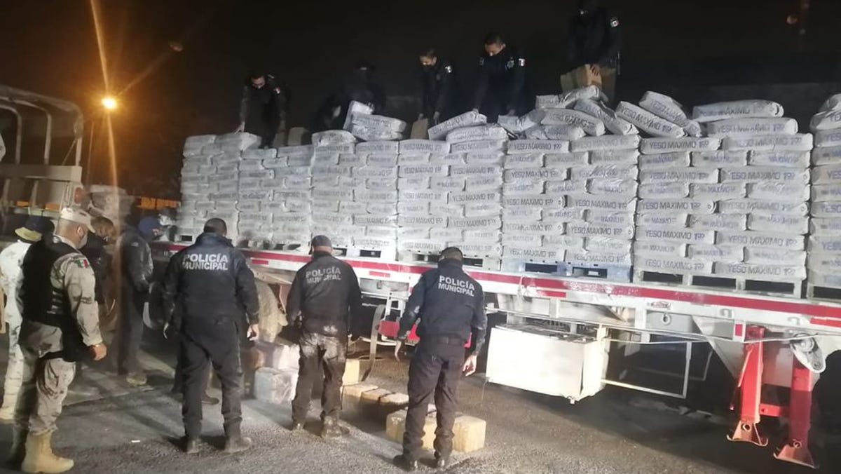 Juárez police make major $60 million drug bust