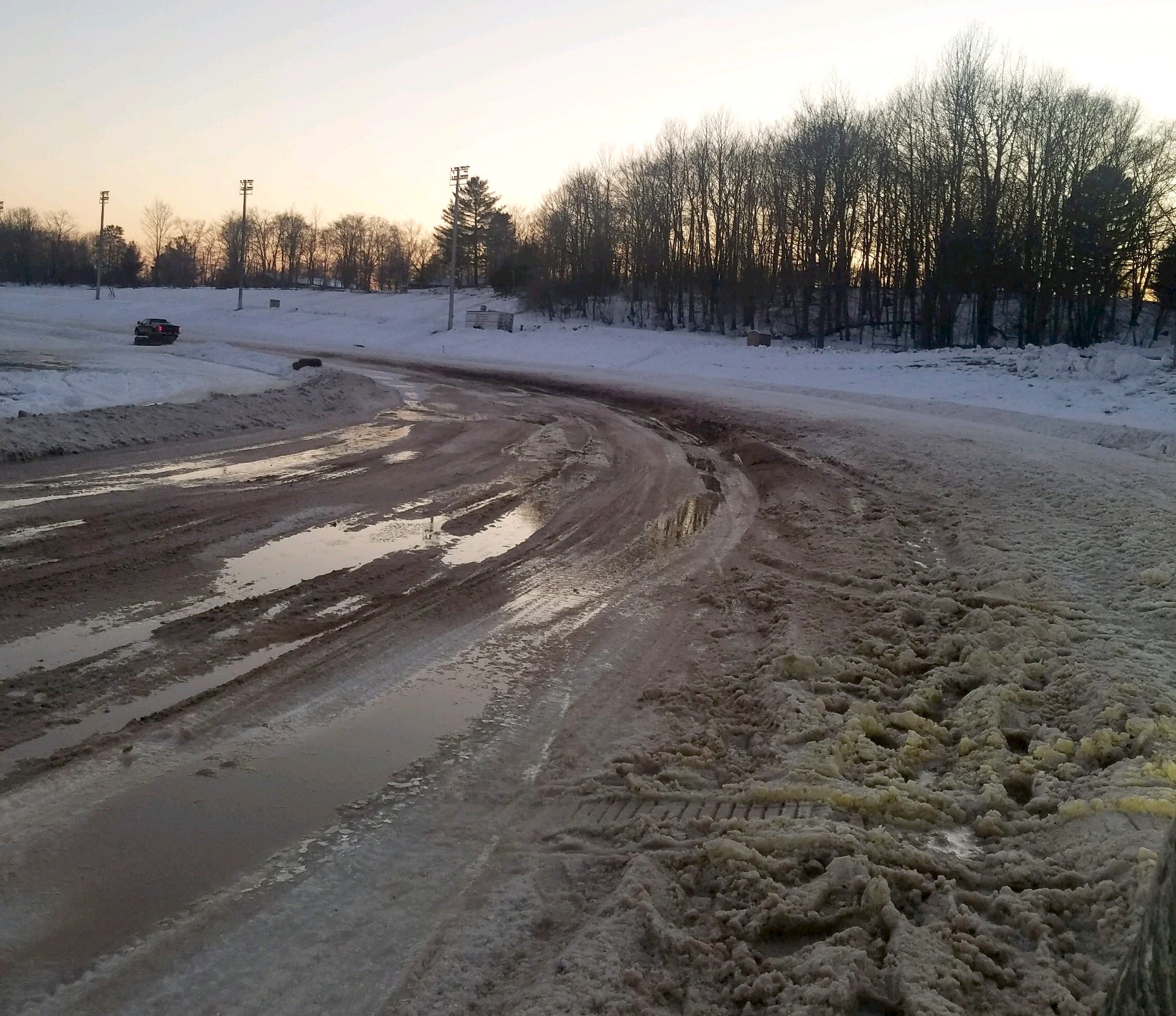 Metro Detroit prepares for cold weather with warming centers