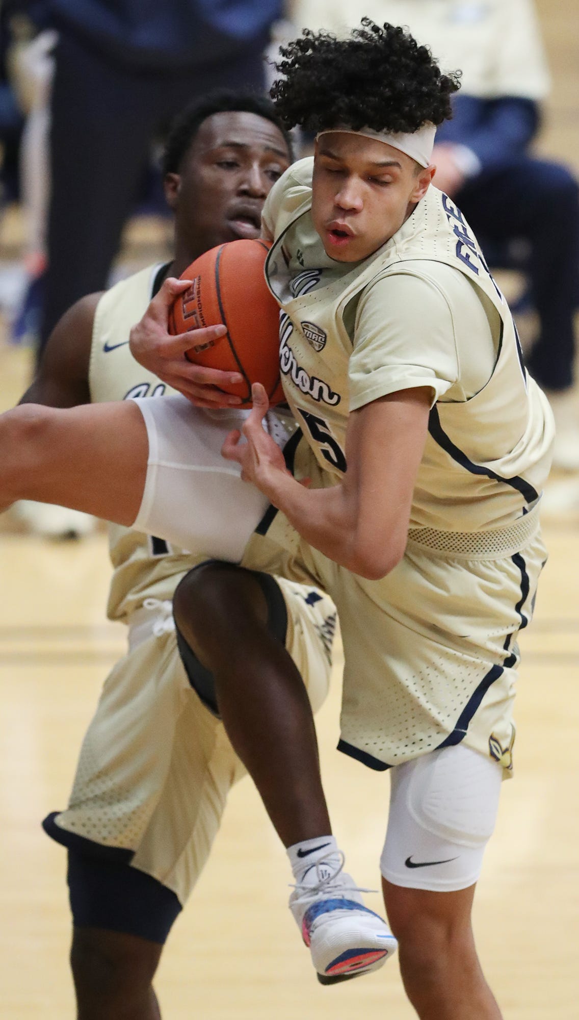 UA forward Enrique Freeman rips off the mask of anonymity with his play