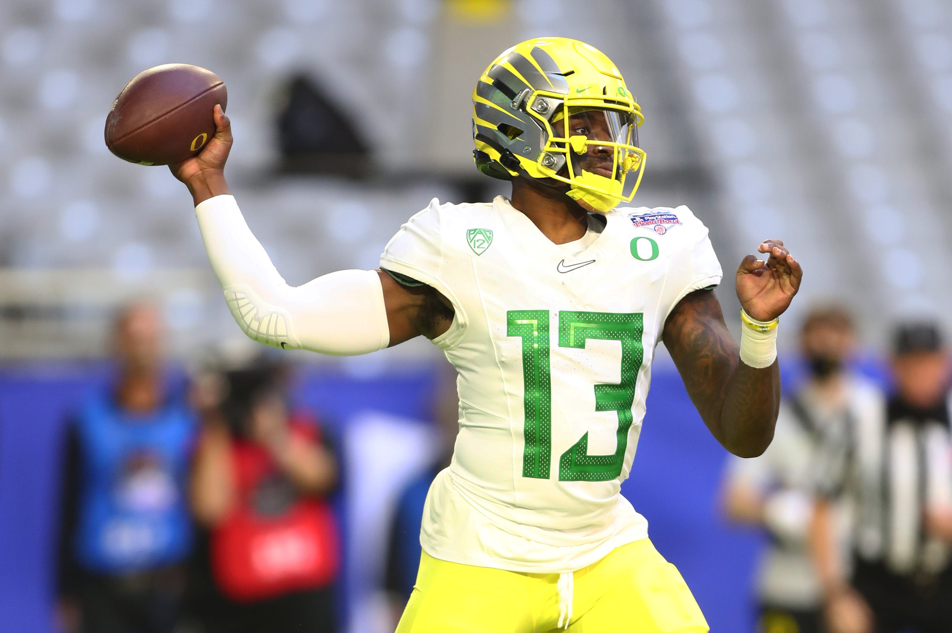 Oregon Ducks QB Anthony Brown taking all of first-team snaps during ...