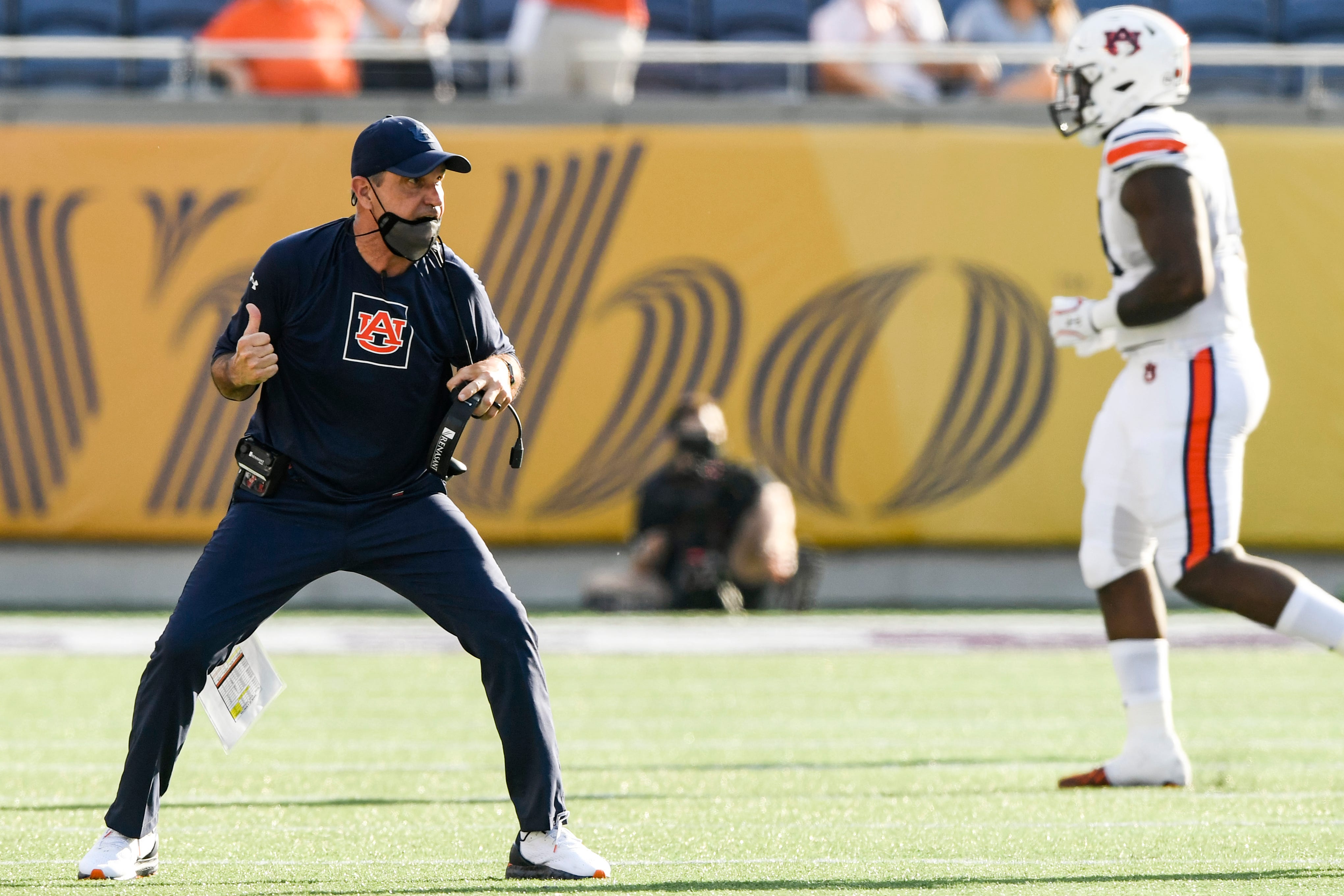 Kevin Steele gives Tennessee football options with Jeremy Pruitt in limbo