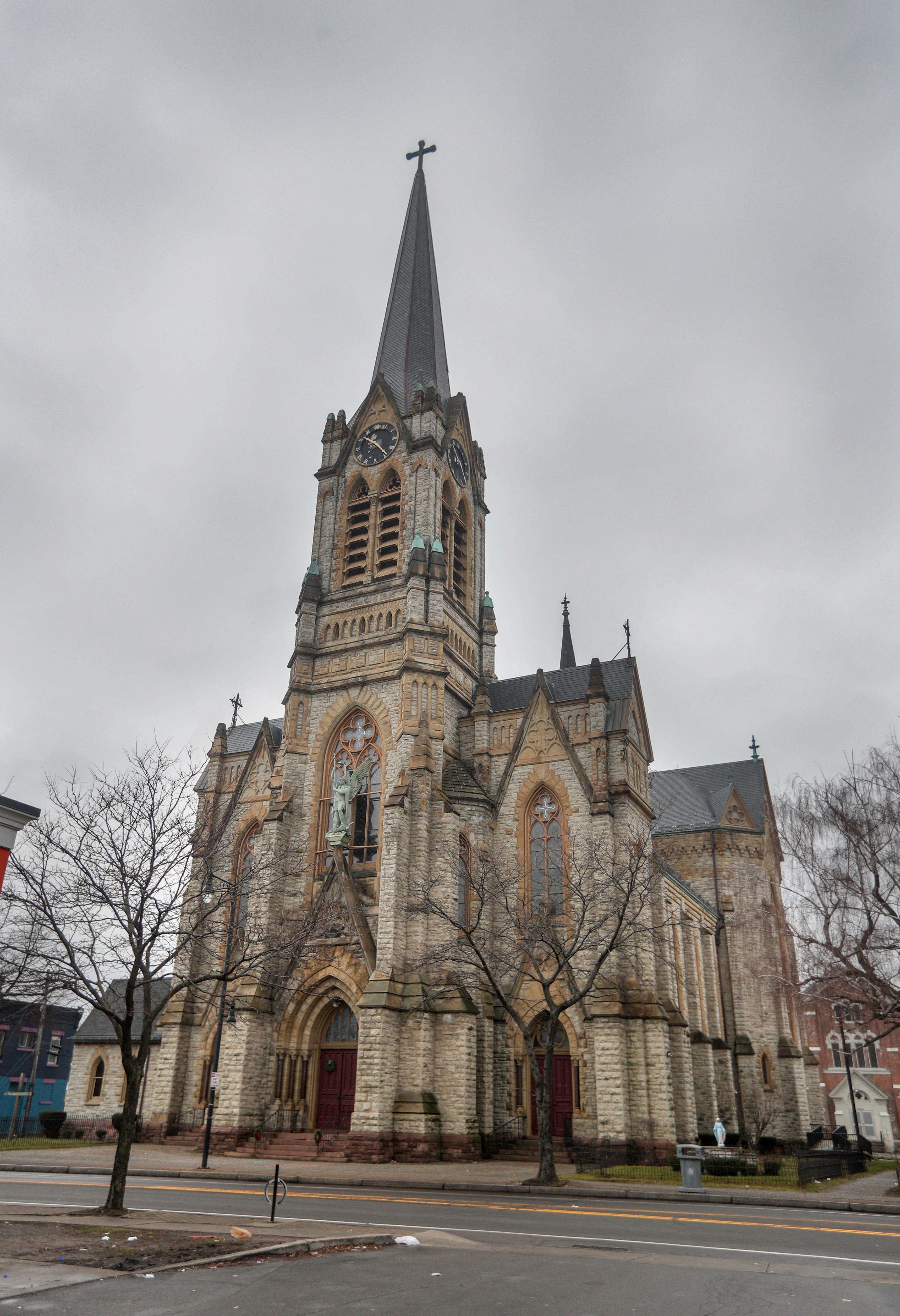 ¿Cerrará la iglesia de St. Michael's en Rochester, Nueva York?