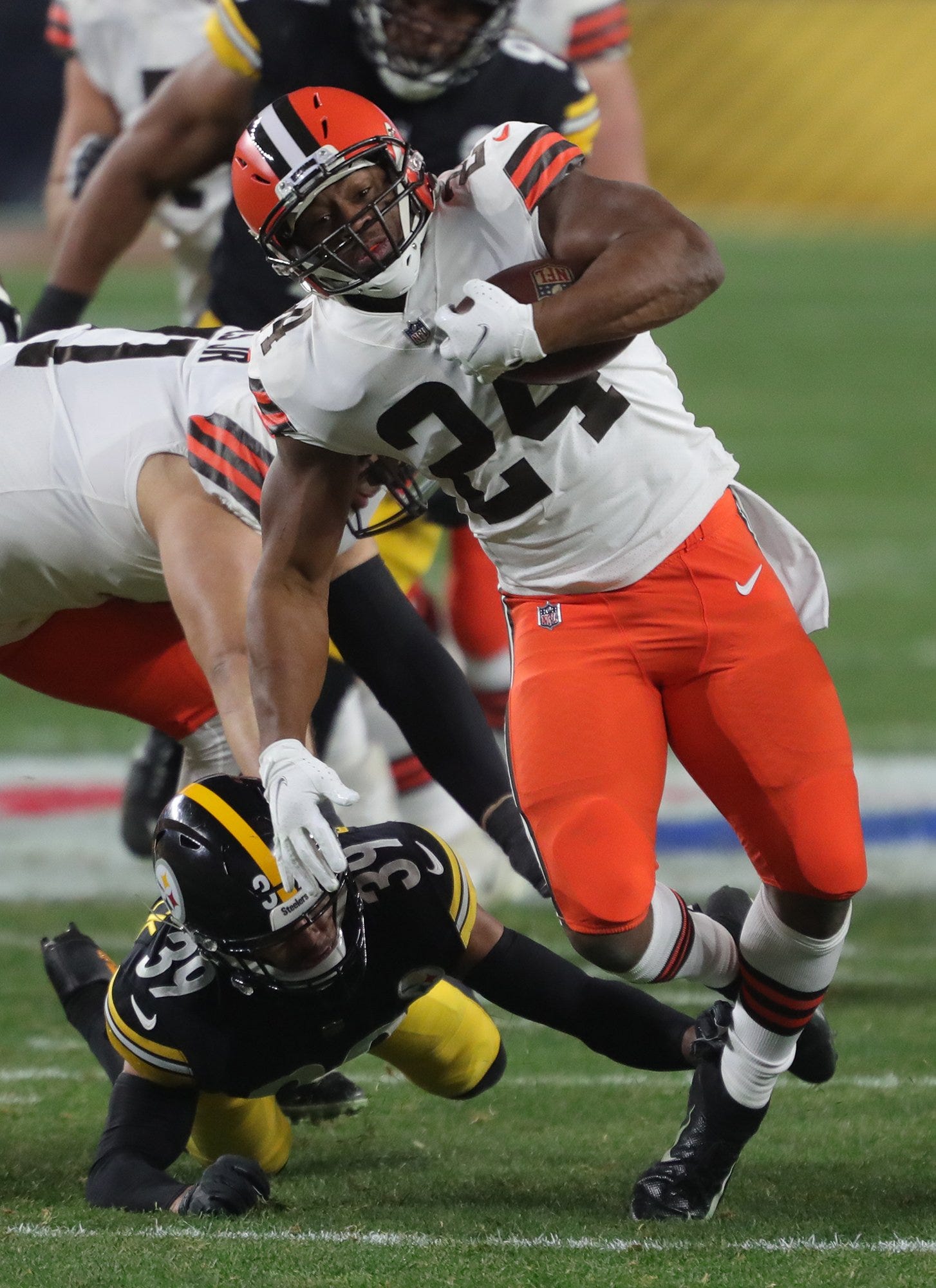 Cleveland Browns defeat Steelers for first playoff win since 1995