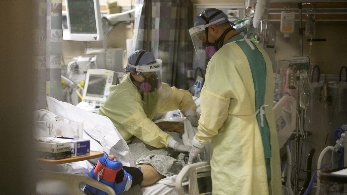 PHOTOS: Inside a COVID-19 unit during pandemic hospital surge