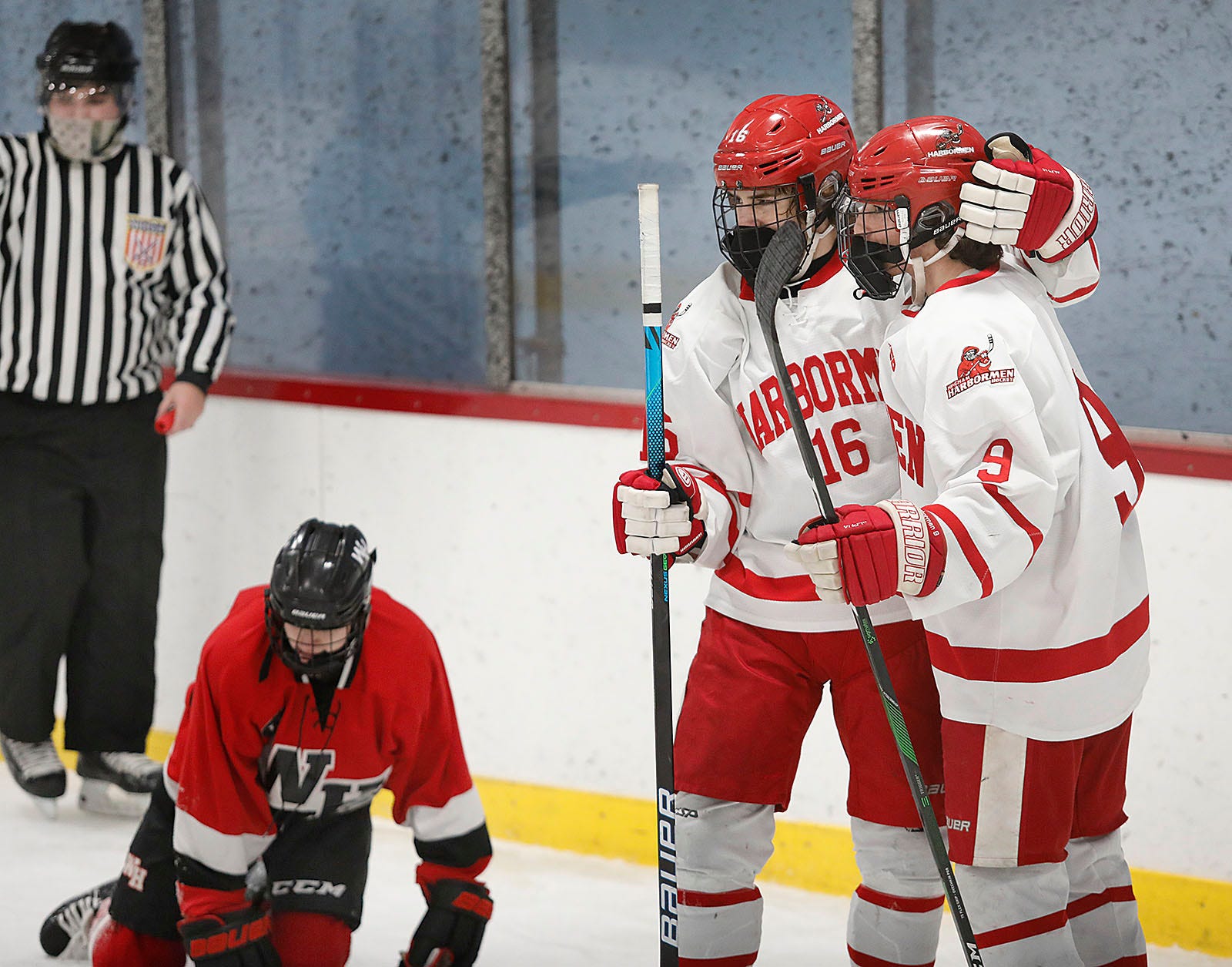 Vote for the High School Boys Hockey Player of the Week