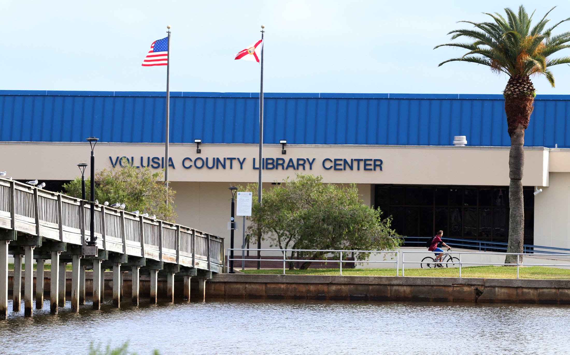 FEMA helps upgrade Daytona Beach library flooded in Hurricane Irma