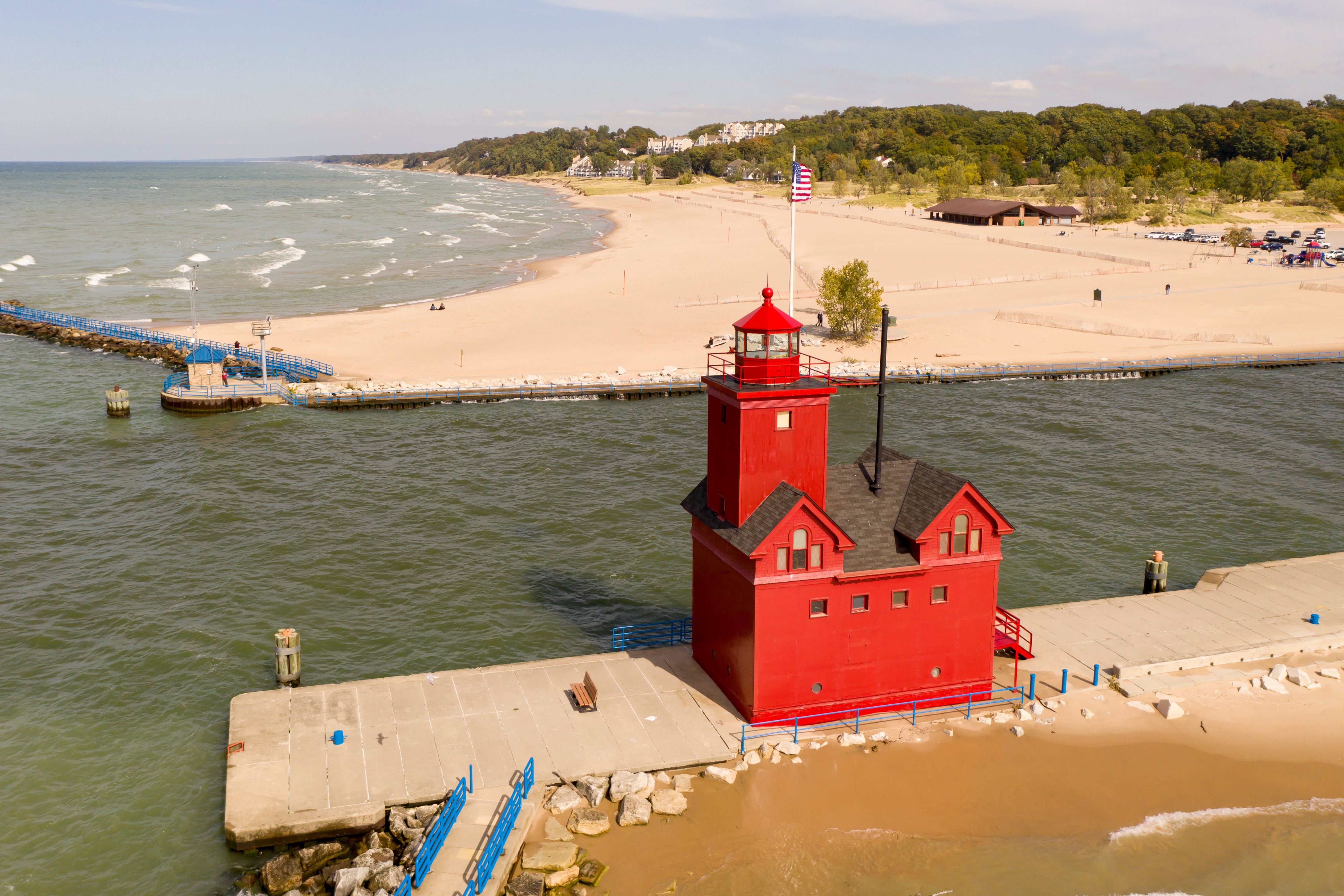 Michigan Marvels: Holland's 'Big Red' lighthouse