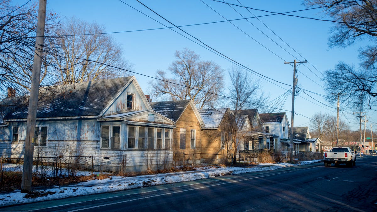 Housing in Peoria has become segregated. Here's a look at why