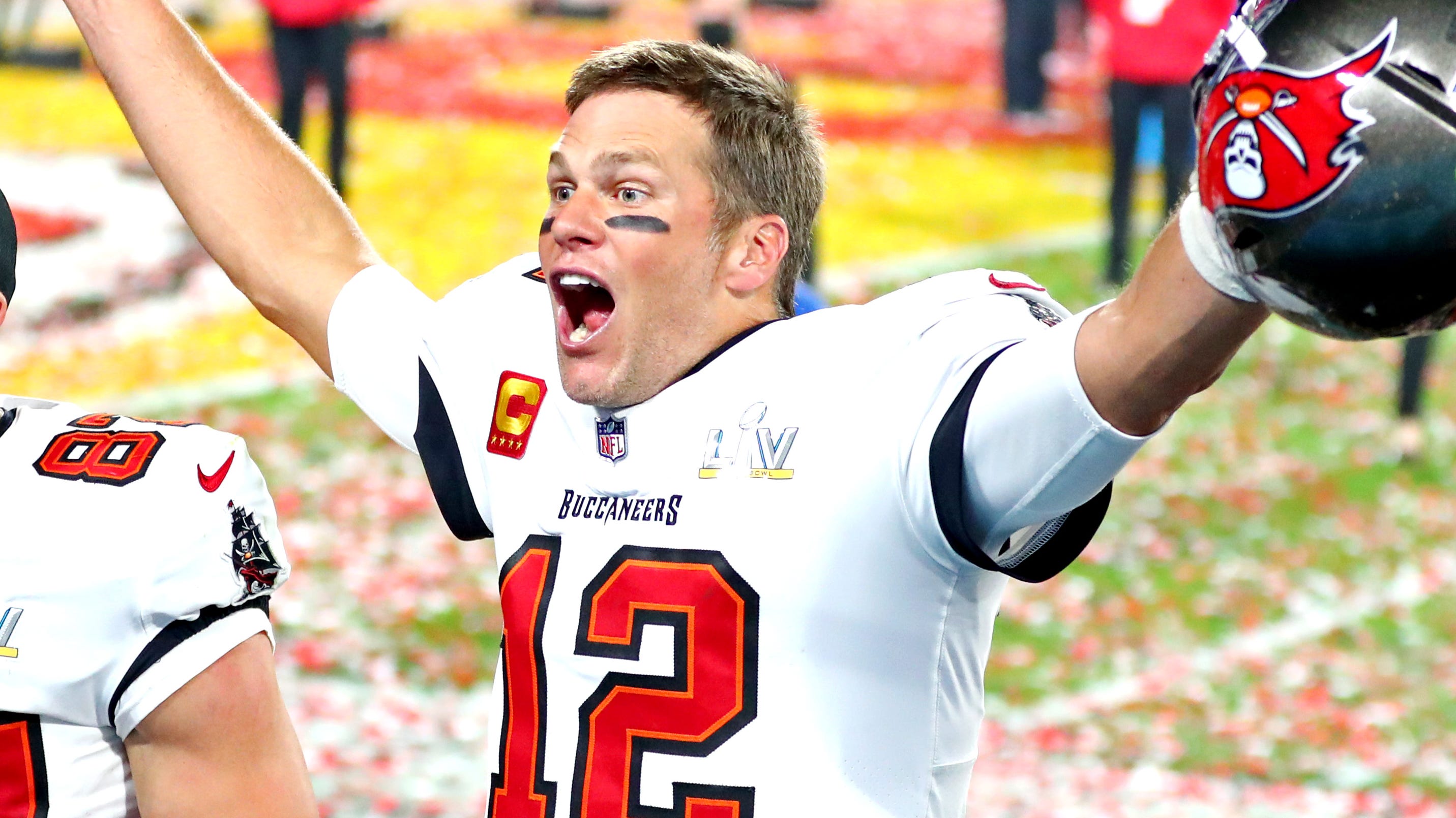 2021 Super Bowl MVP Tom Brady Wins Award For 5th Time In His Career 2021-super-bowl-mvp-tom-brady-wins-award-for-5th-time-in-his-career