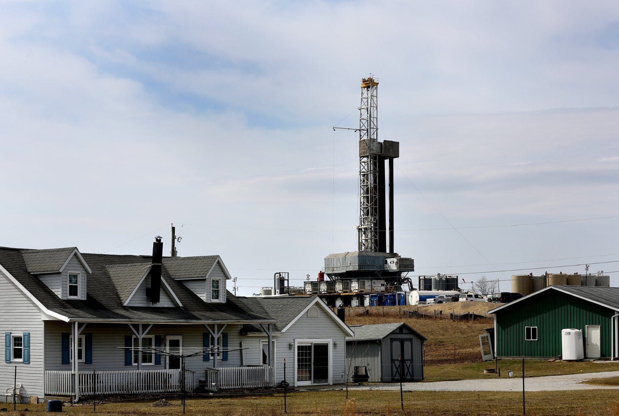 Ohio fracking boom never translated to more jobs and growth, report says