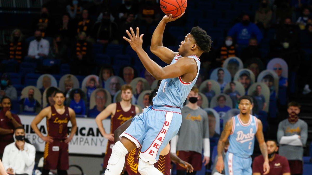 Drake Bulldogs get second loss of the season to Loyola on Saturday