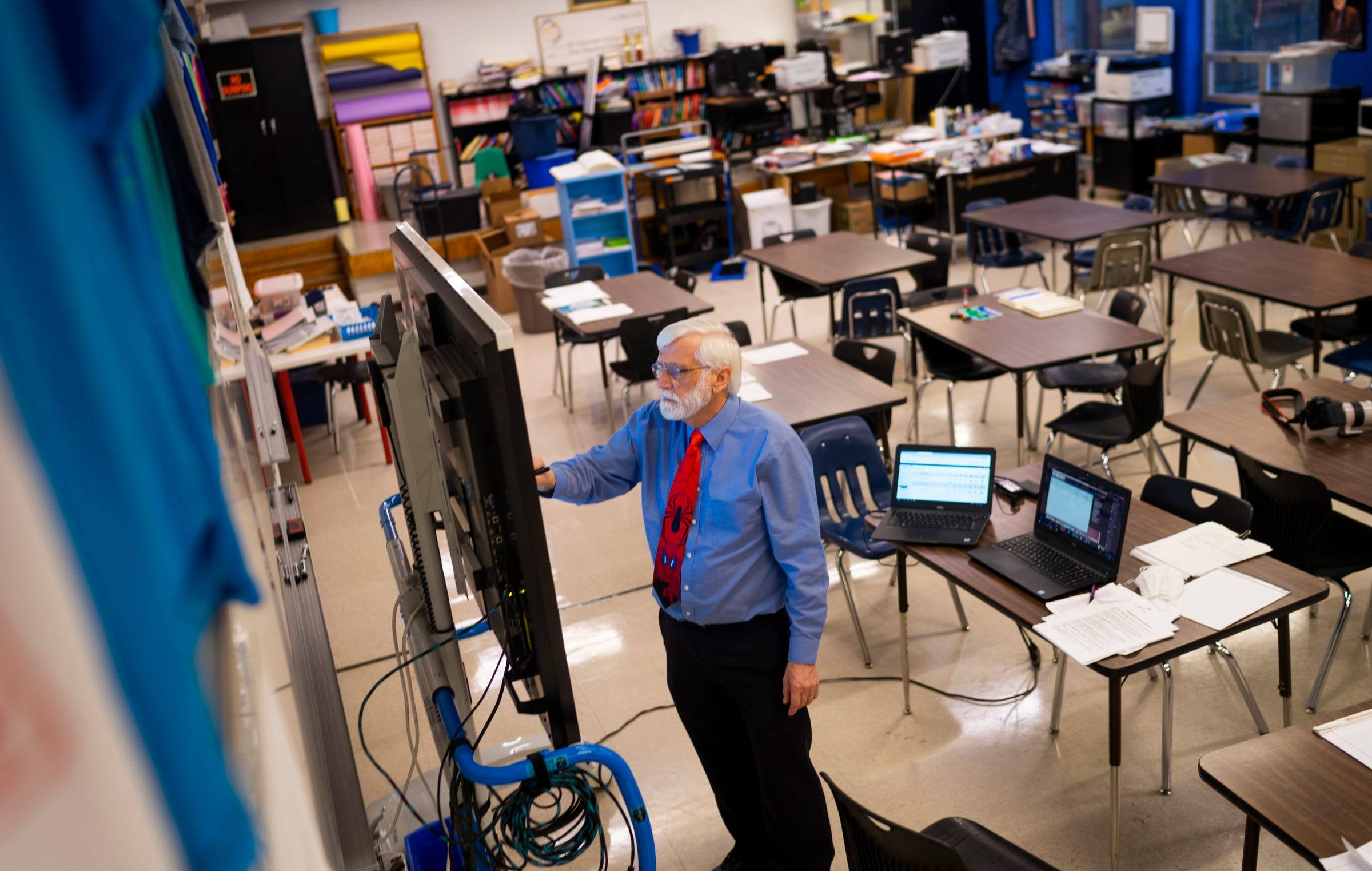 Detroit teacher still reaching kids after 45 years as Academic Games coach