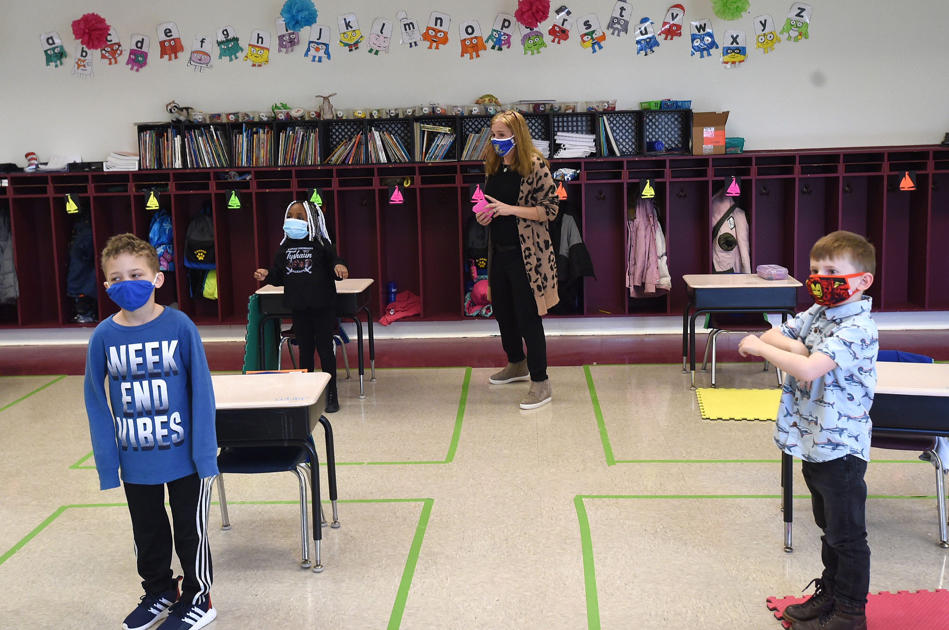 Mask mandate remains in effect for Erie County schools