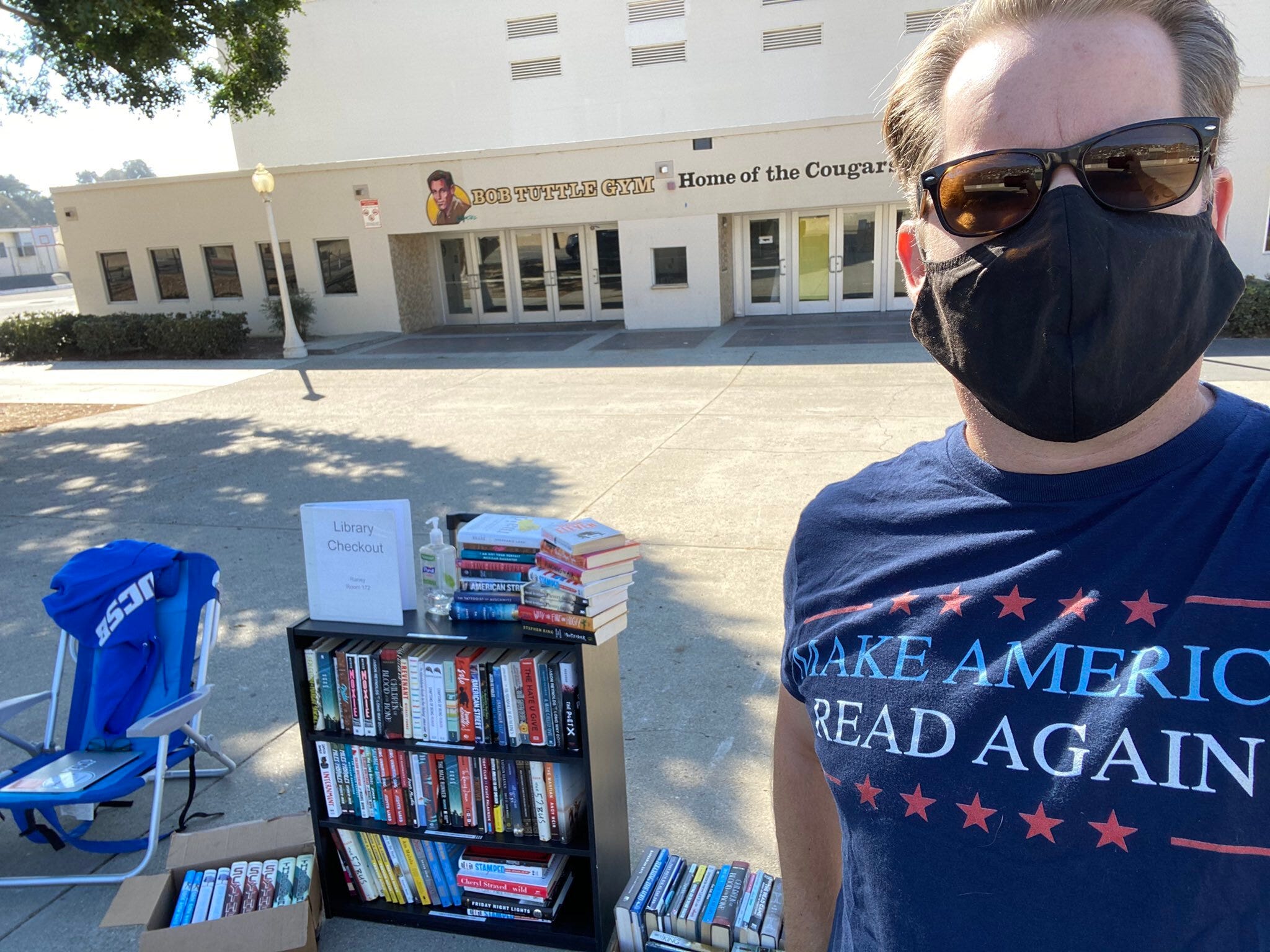 Ventura High teacher sets up pop-up 'curbside library' for students