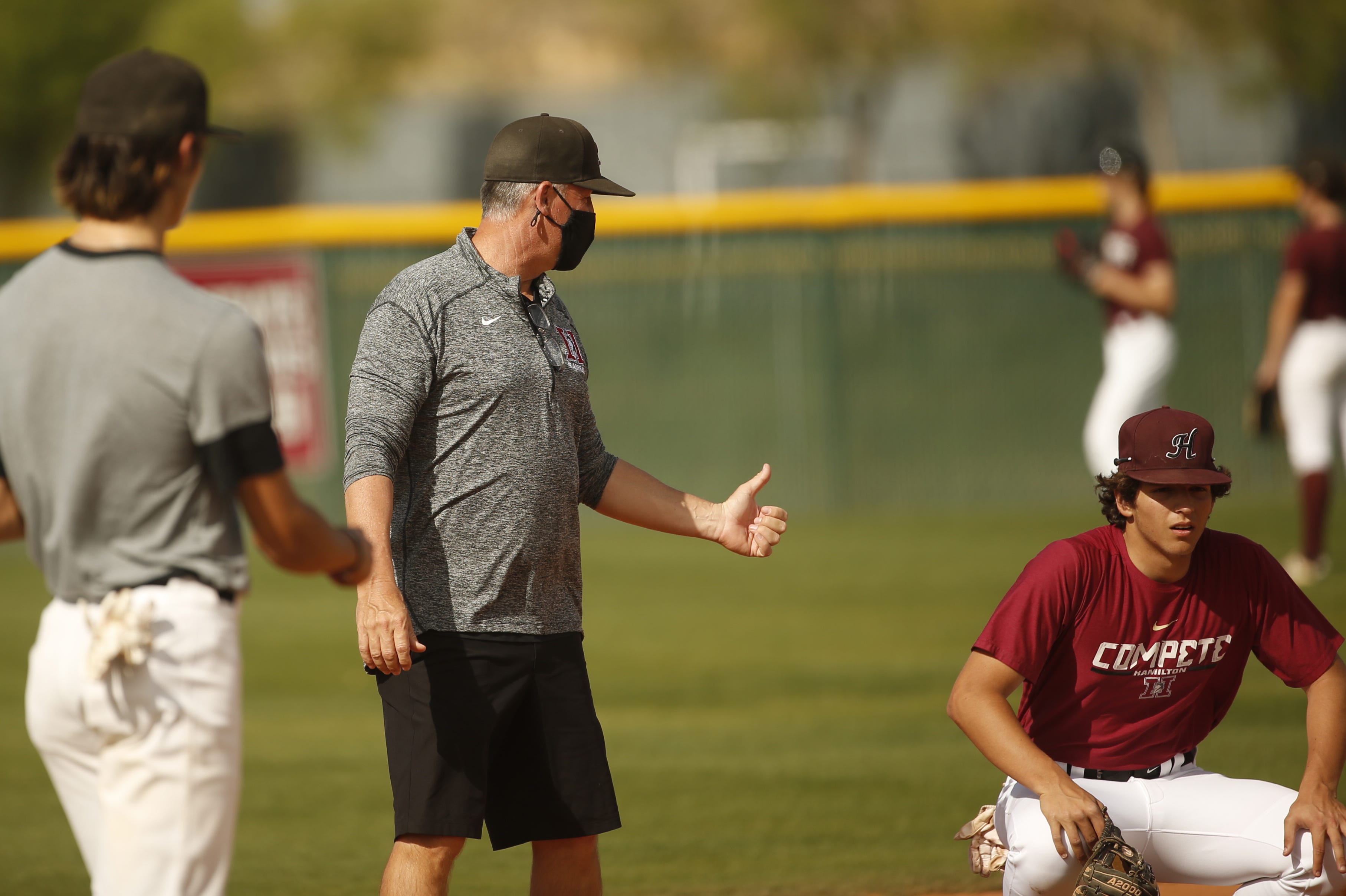 Former MLB batting champion Mueller helping Hamilton baseball