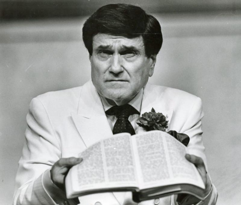 Televangelist Ernest Angley's funeral set for May 23