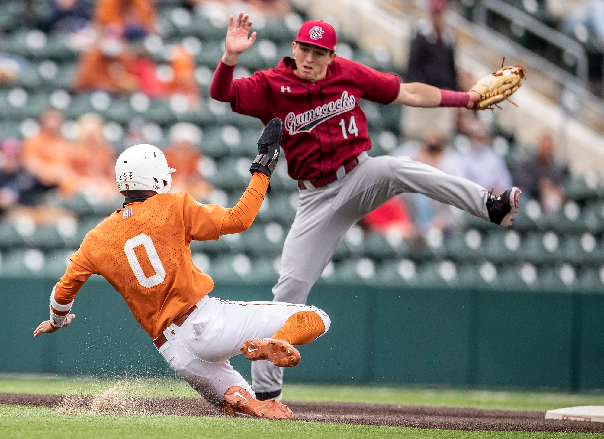 Bohls: Streaking Longhorns sweep No. 12-ranked Gamecocks