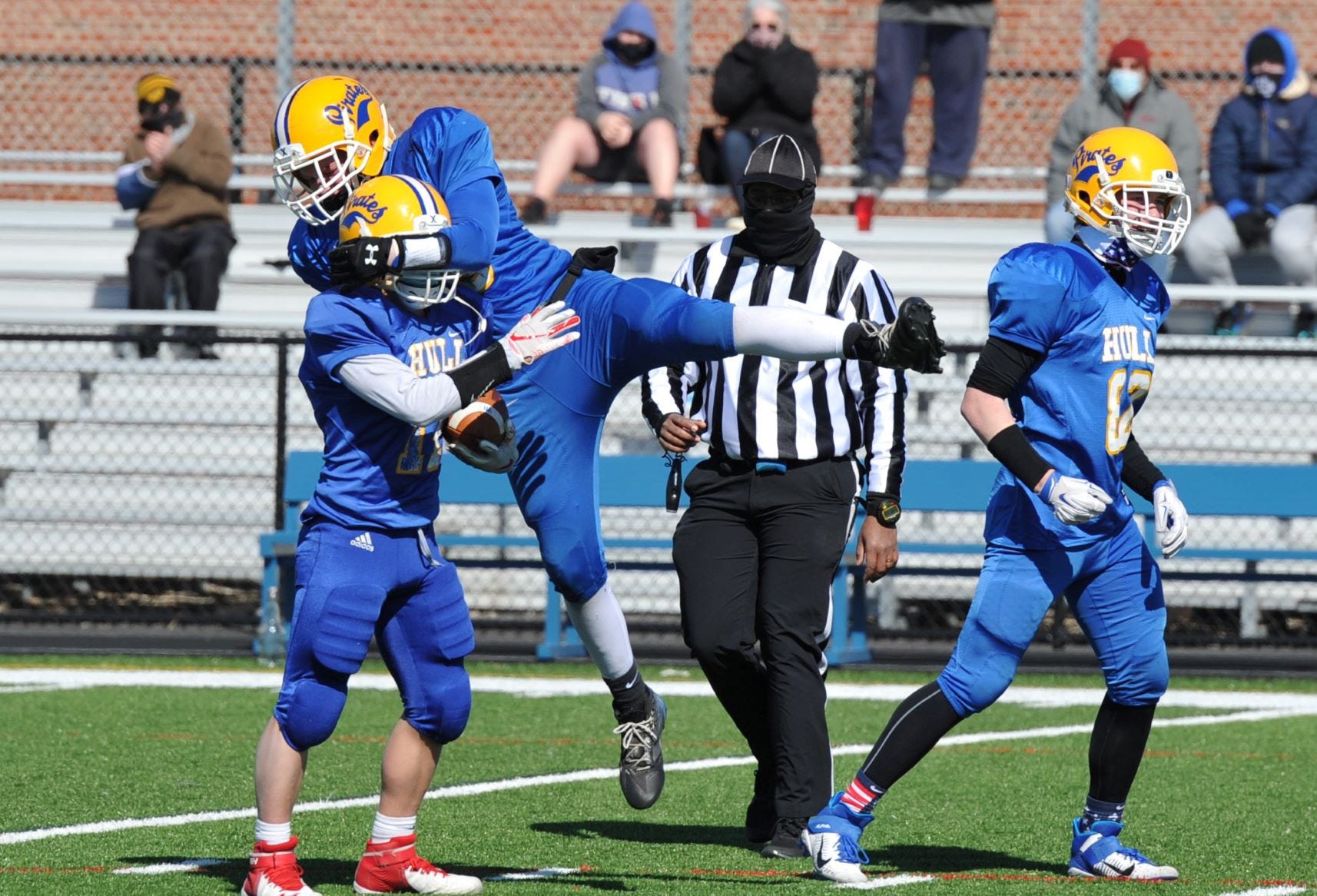 Norwell High football defeats Hull in double overtime