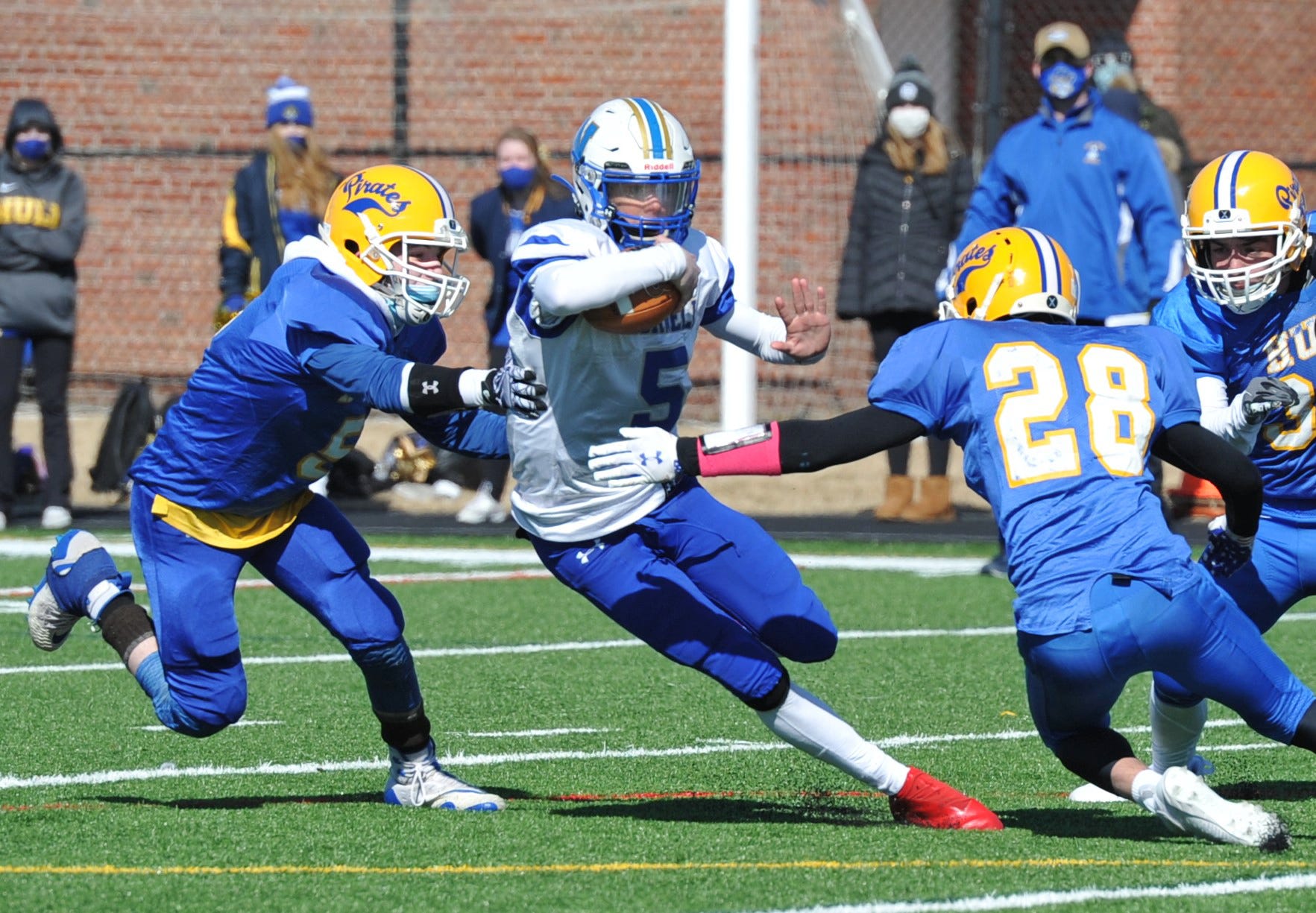 Norwell High football defeats Hull in double overtime