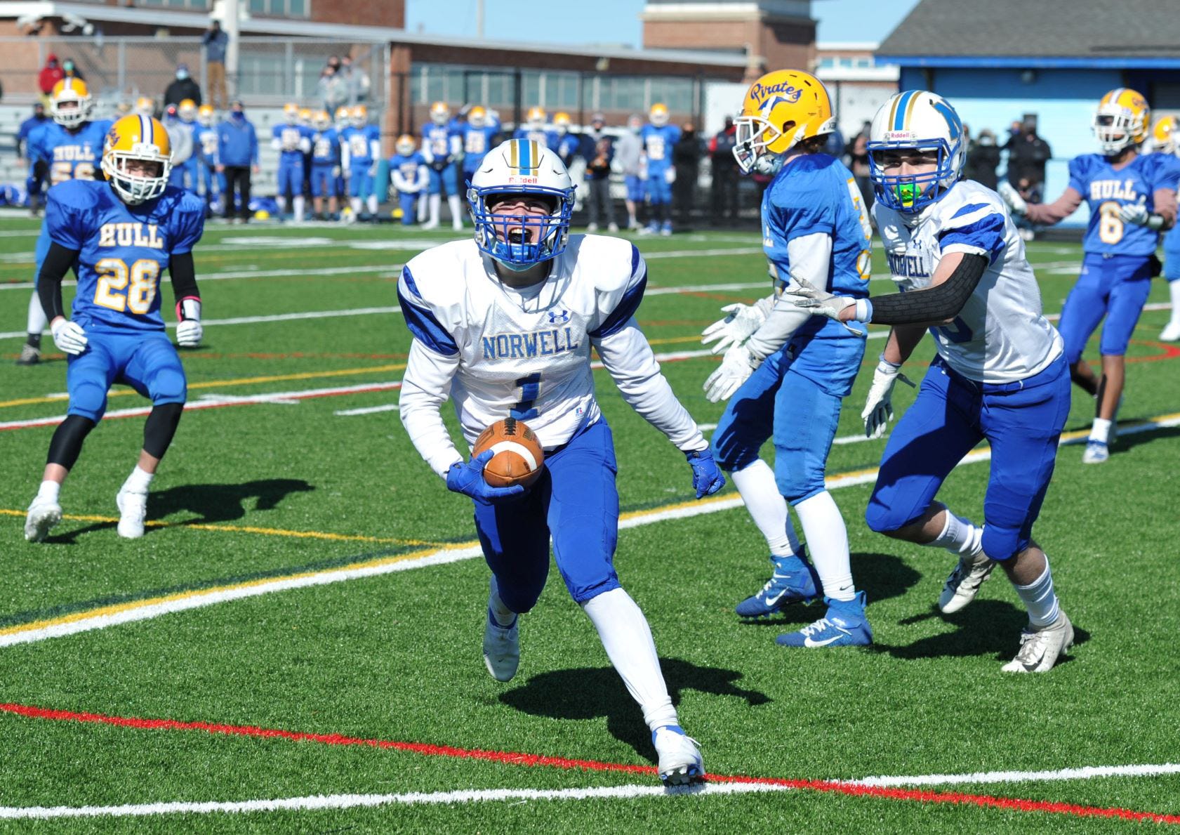 Norwell High football defeats Hull in double overtime