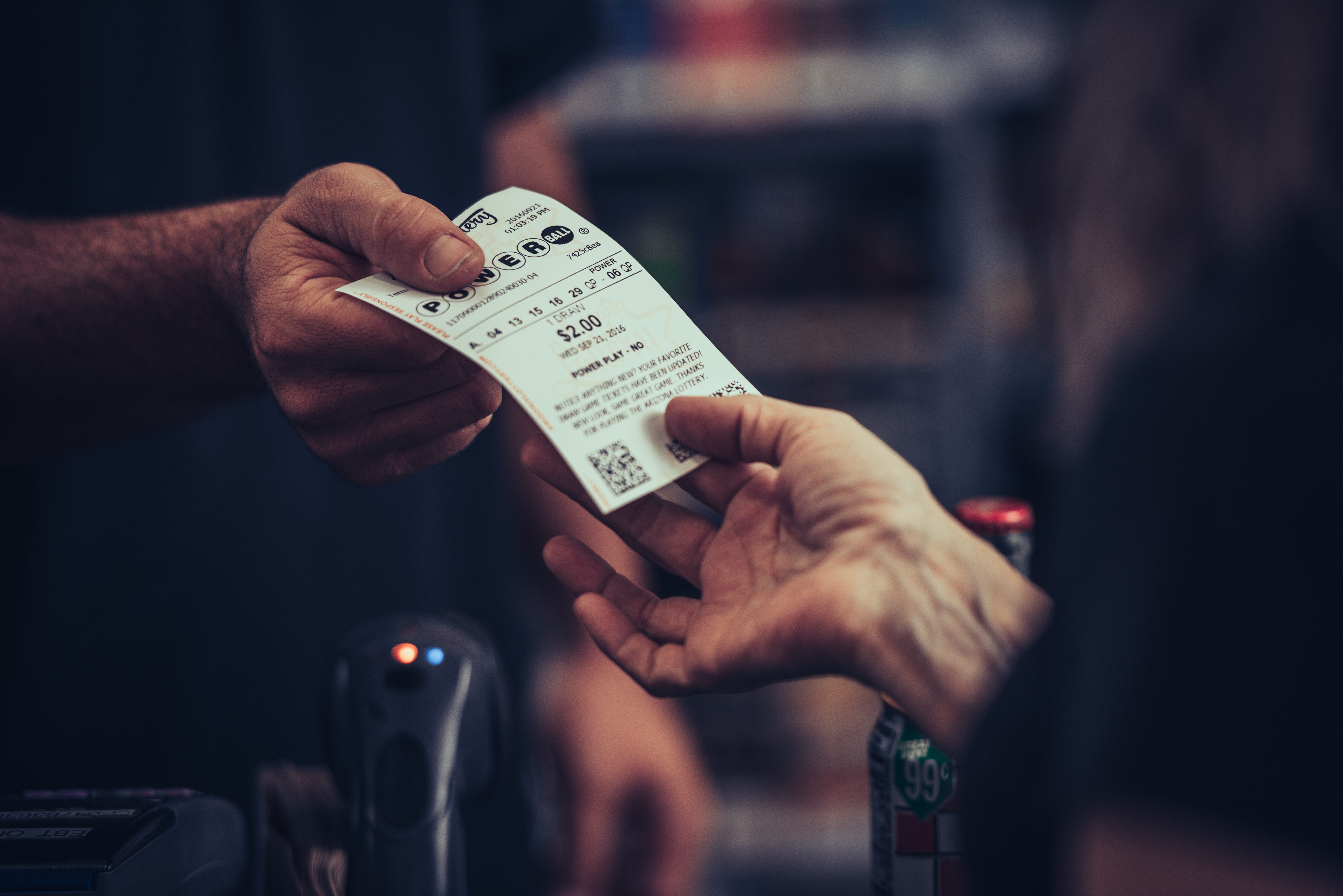 Powerball winners: Arizona couple claims $473.1 million jackpot