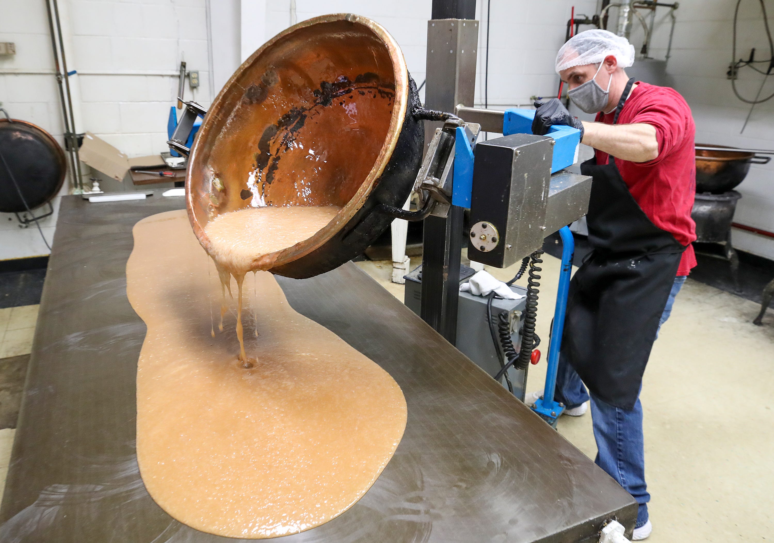 Ruth Hunt Candies celebrates 100 years of making candy in Kentucky