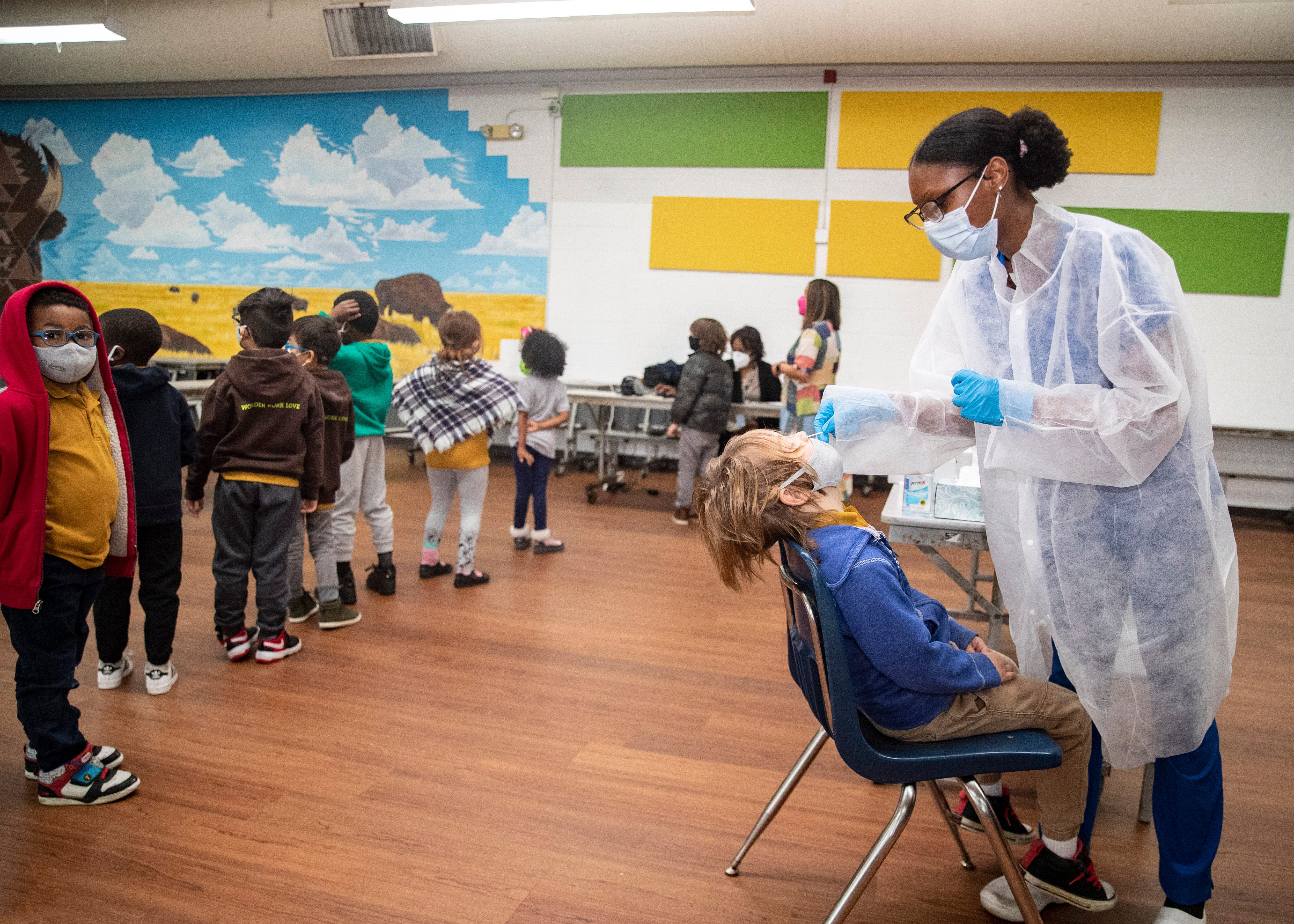 Memphis schools and COVID-19: Two schools close; 4,800 kids sick in county