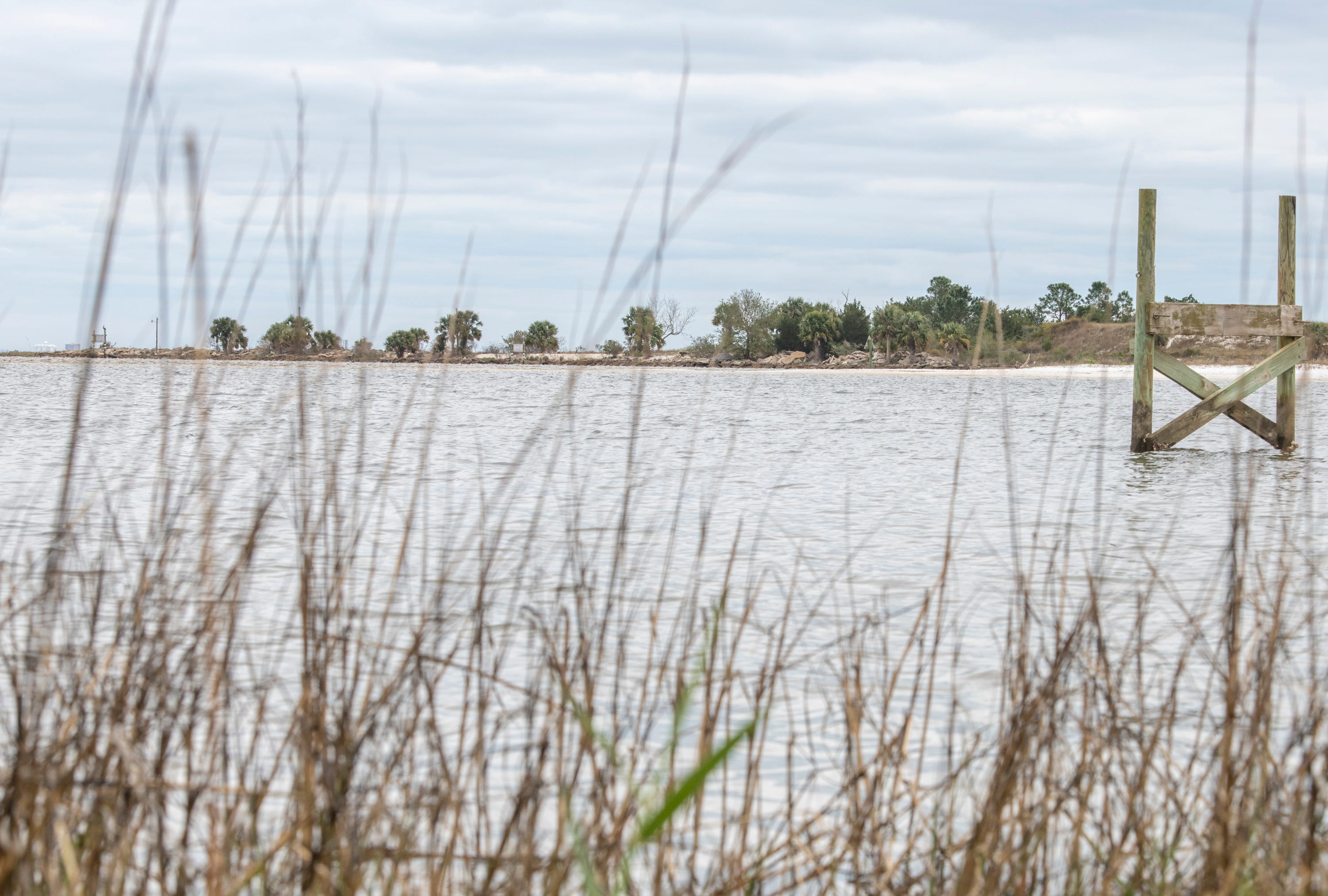 White Island gets living shoreline to restore Escambia County treasure