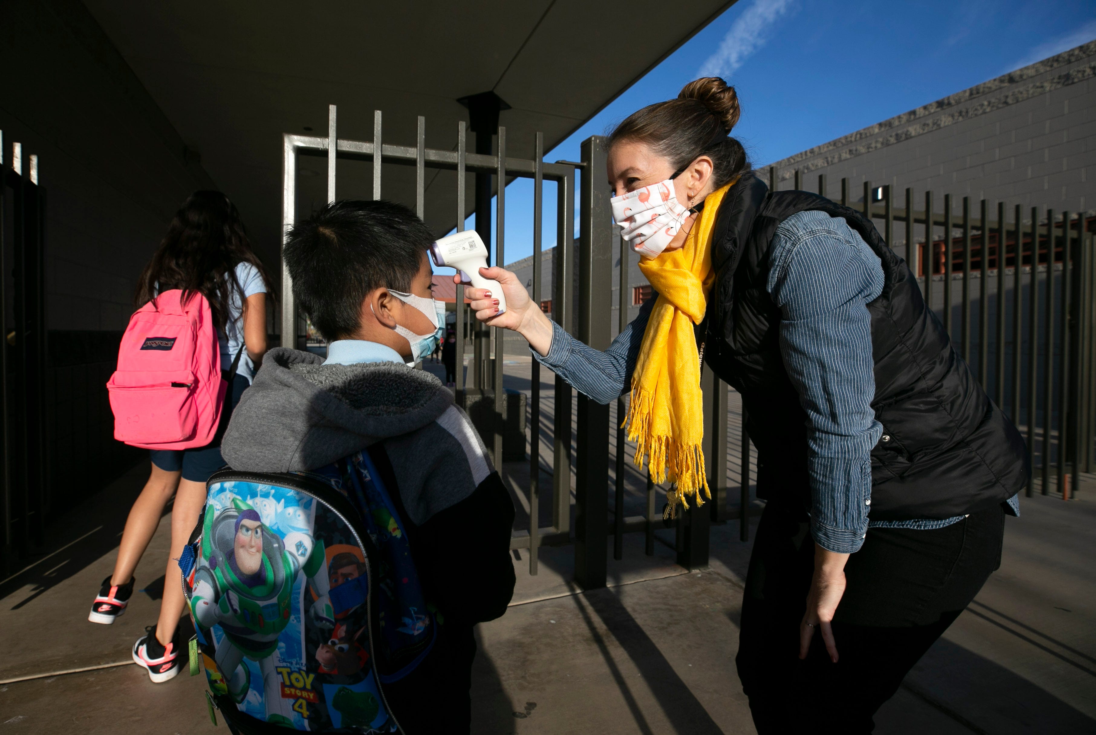 Arizona schools prepare for the fall, some with new online options