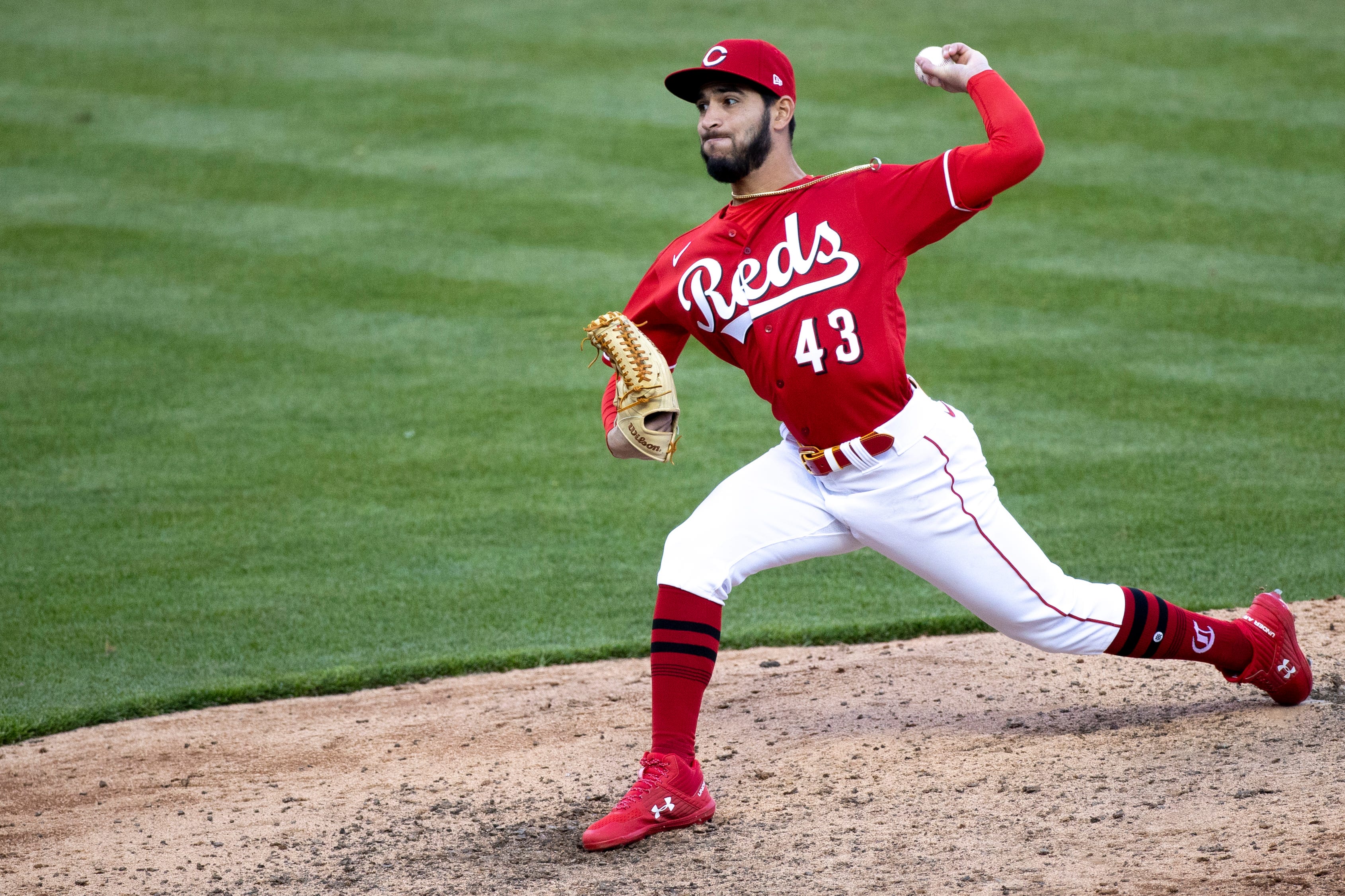 Cincinnati Reds roster move: Cionel Pérez claimed by Orioles