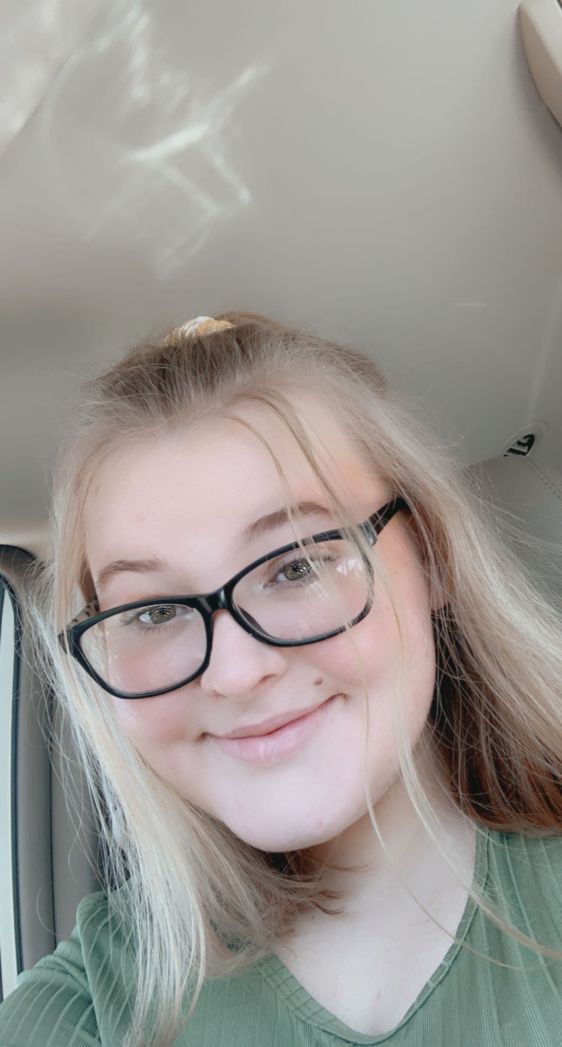 Louise Carty's Instagram, Twitter & Facebook on IDCrawl