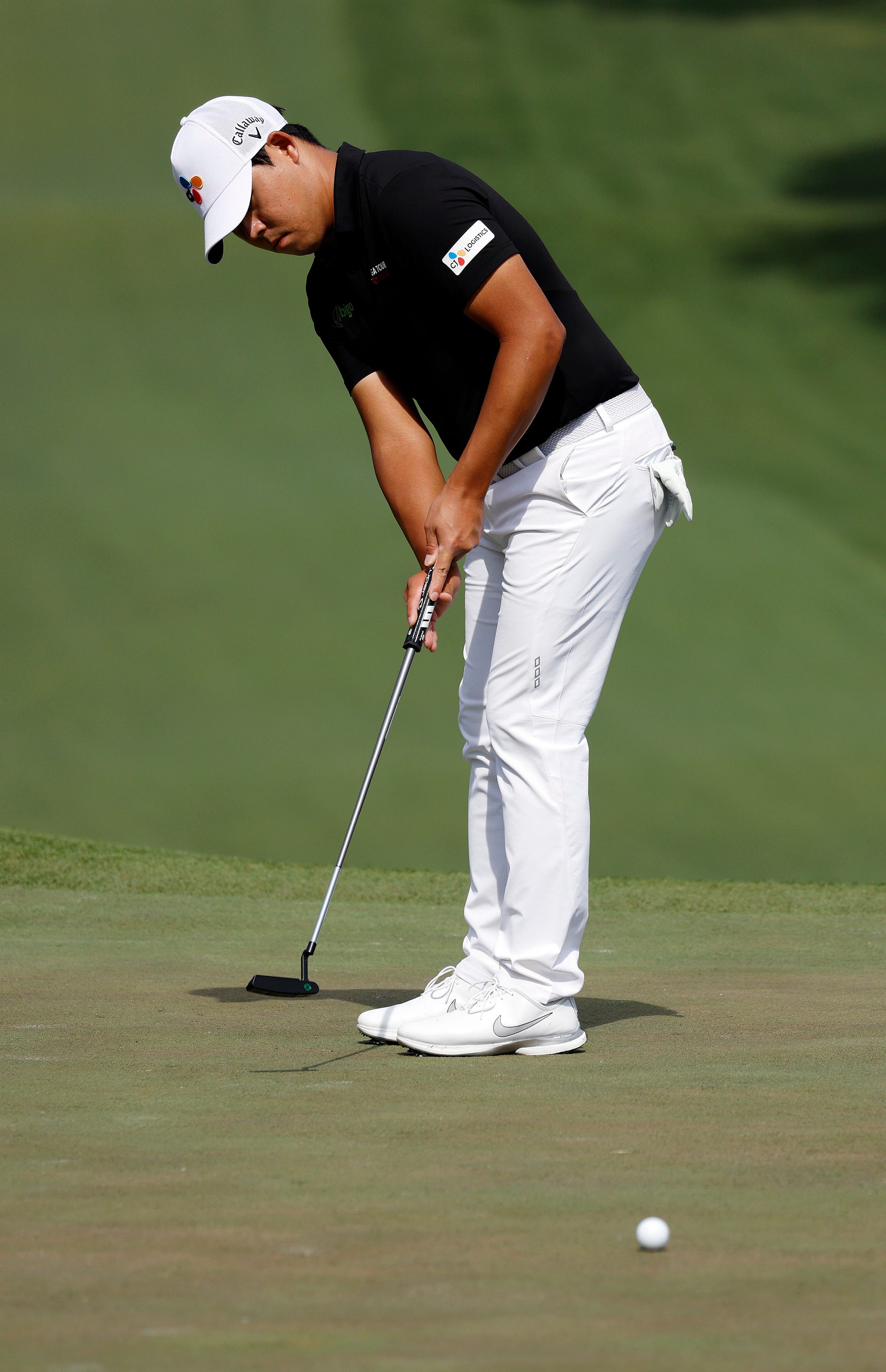Watch: Si Woo Kim breaks putter at Masters, putts with 3-wood