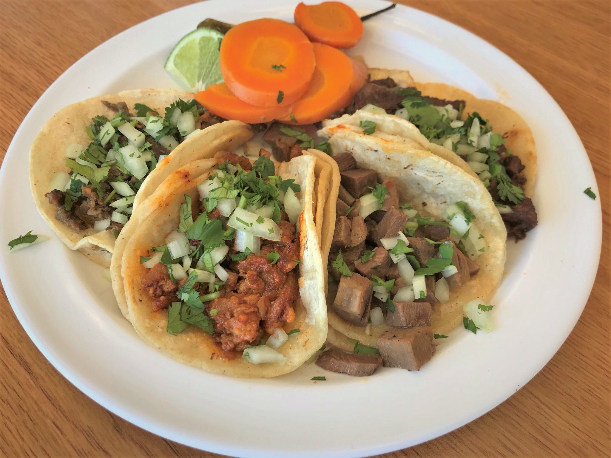 Talking tacos and dining out while restaurants have a hard time finding ...