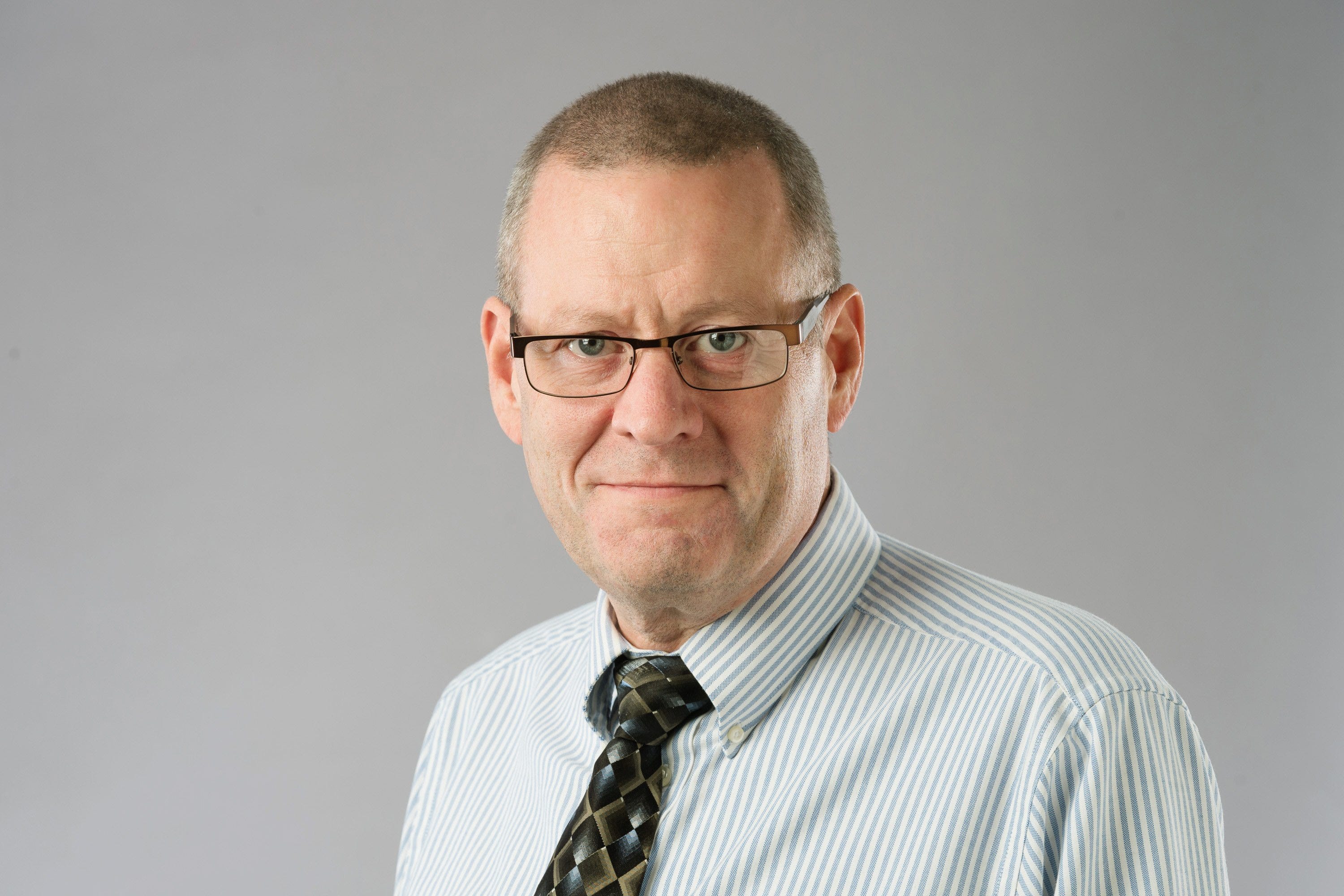 Pat Howard made the difficult look easy at the Erie Times-News