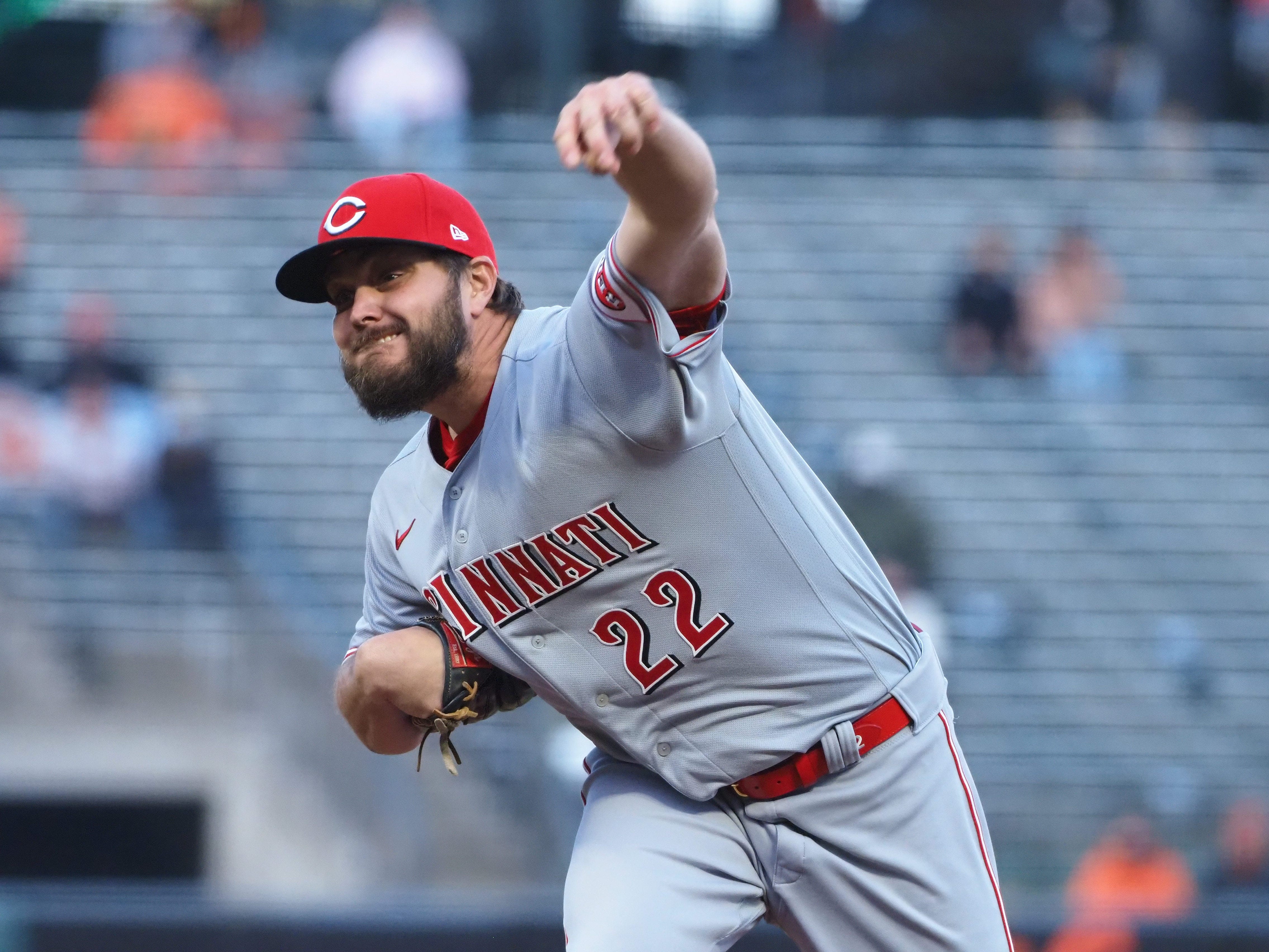 Reds send Miley to mound to go for sweep of Cleveland