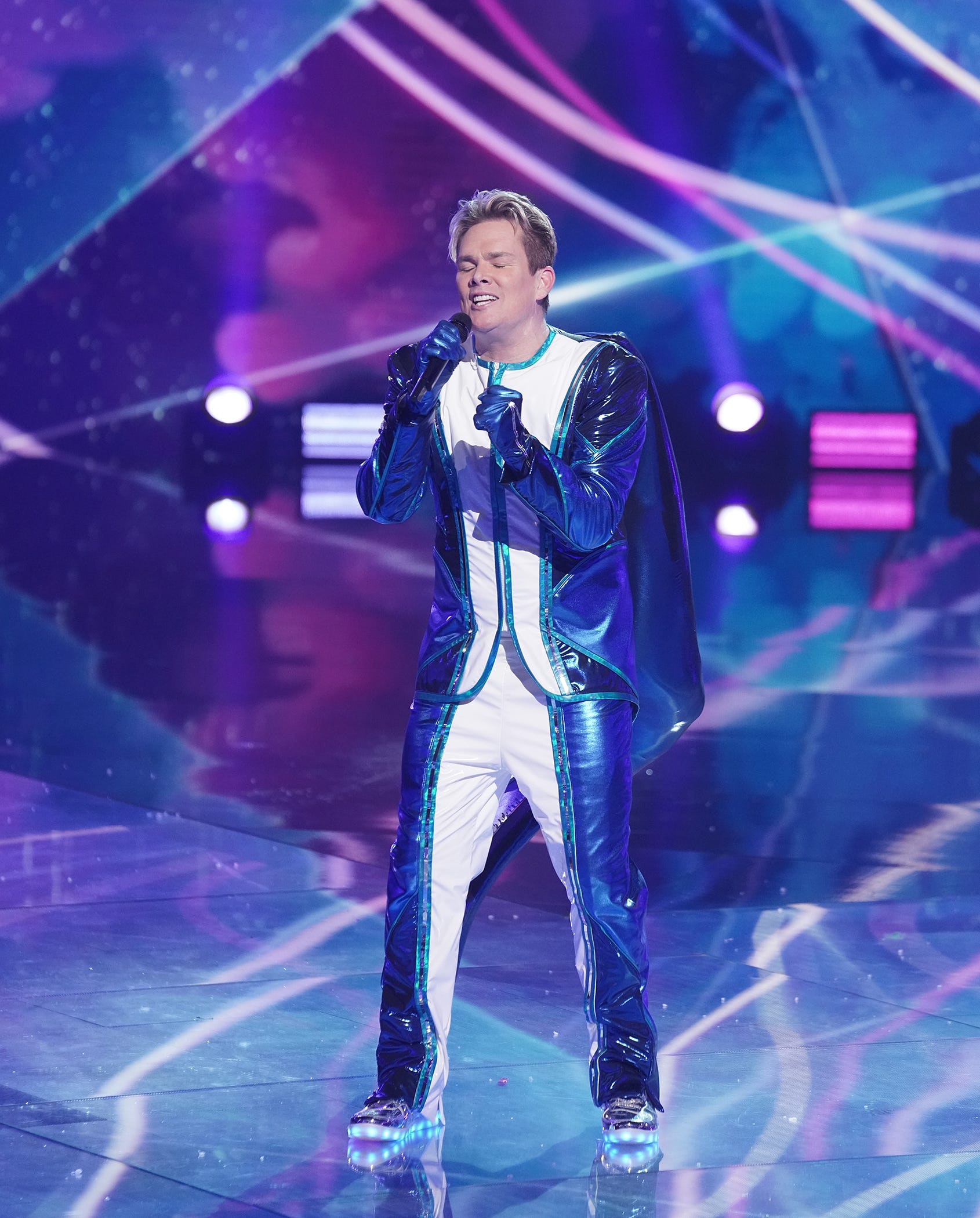 'Masked Singer': Mark McGrath from Sugar Ray unmasked as Orca