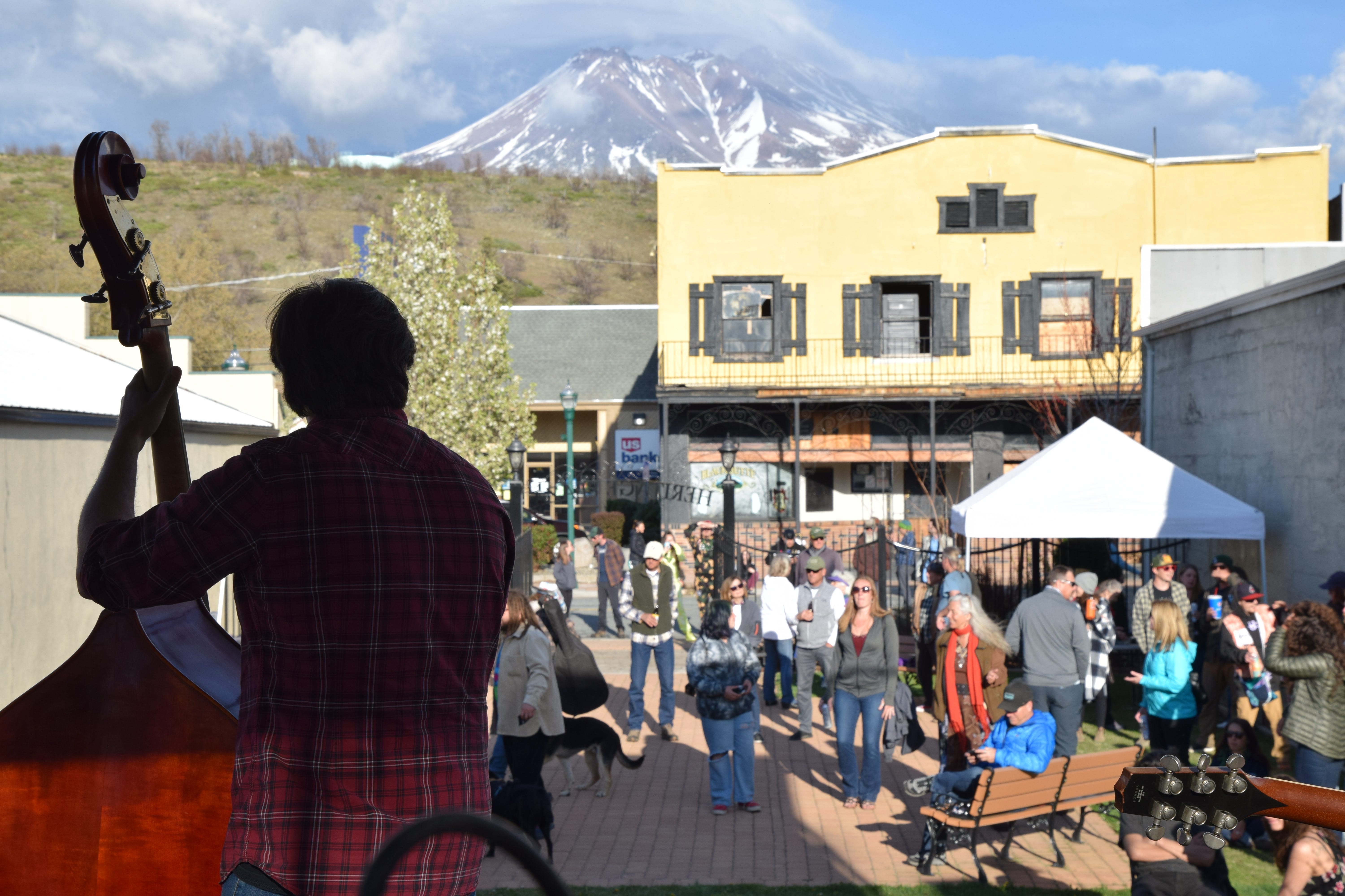 420 in Weed: people flocked to the small town to celebrate cannabis