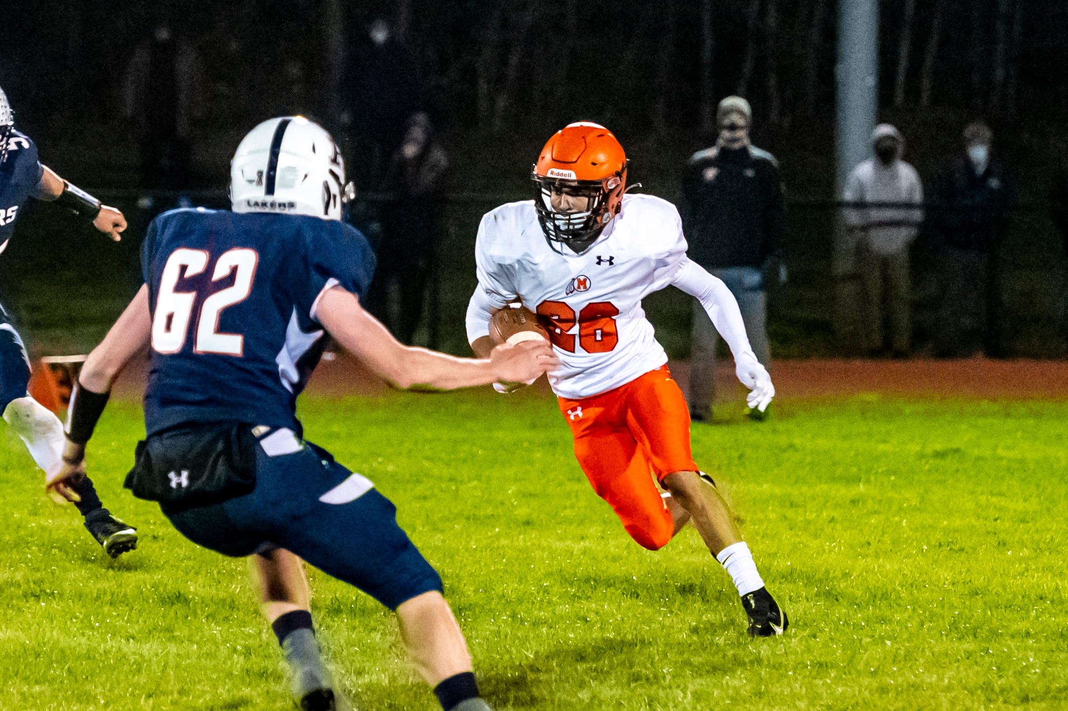 Connor Fahey catches winning TD in final minute to net Middleboro a win
