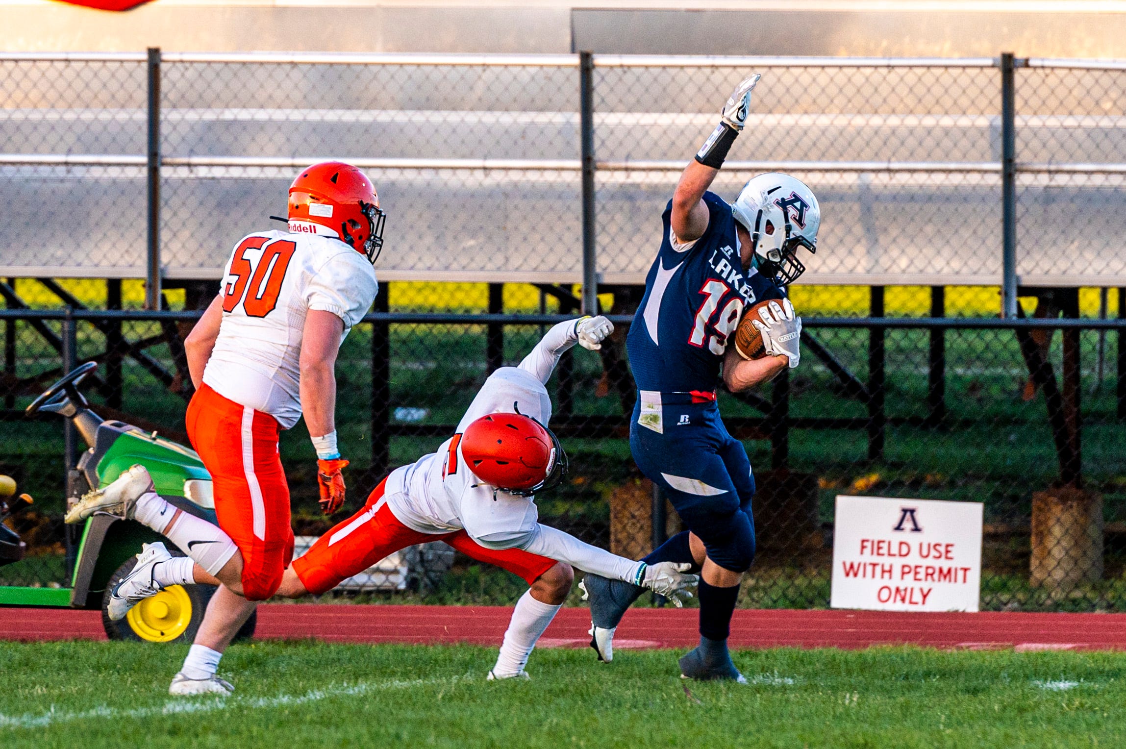 Connor Fahey catches winning TD in final minute to net Middleboro a win
