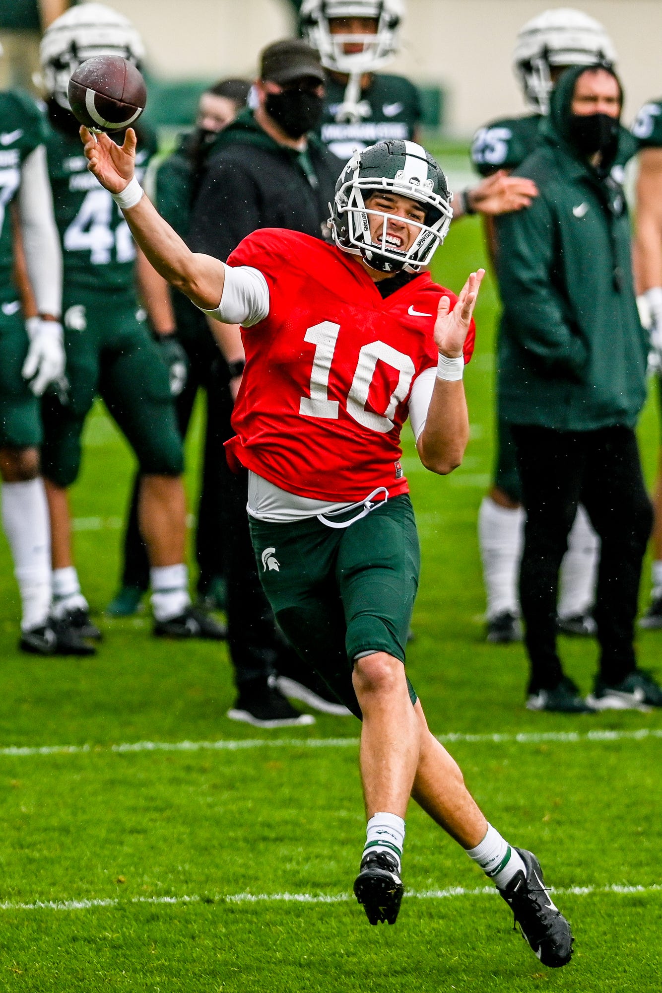 Michigan State football: Spartans' quarterback simmers into summer
