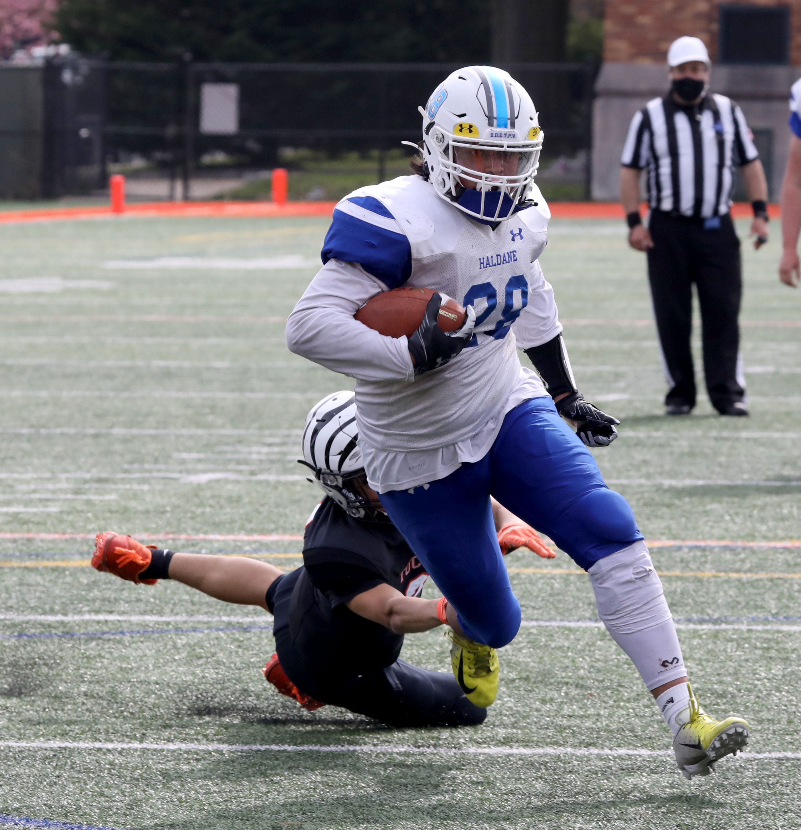 Football: Tuckahoe edges Haldane 37-36 on late field goal in wild game