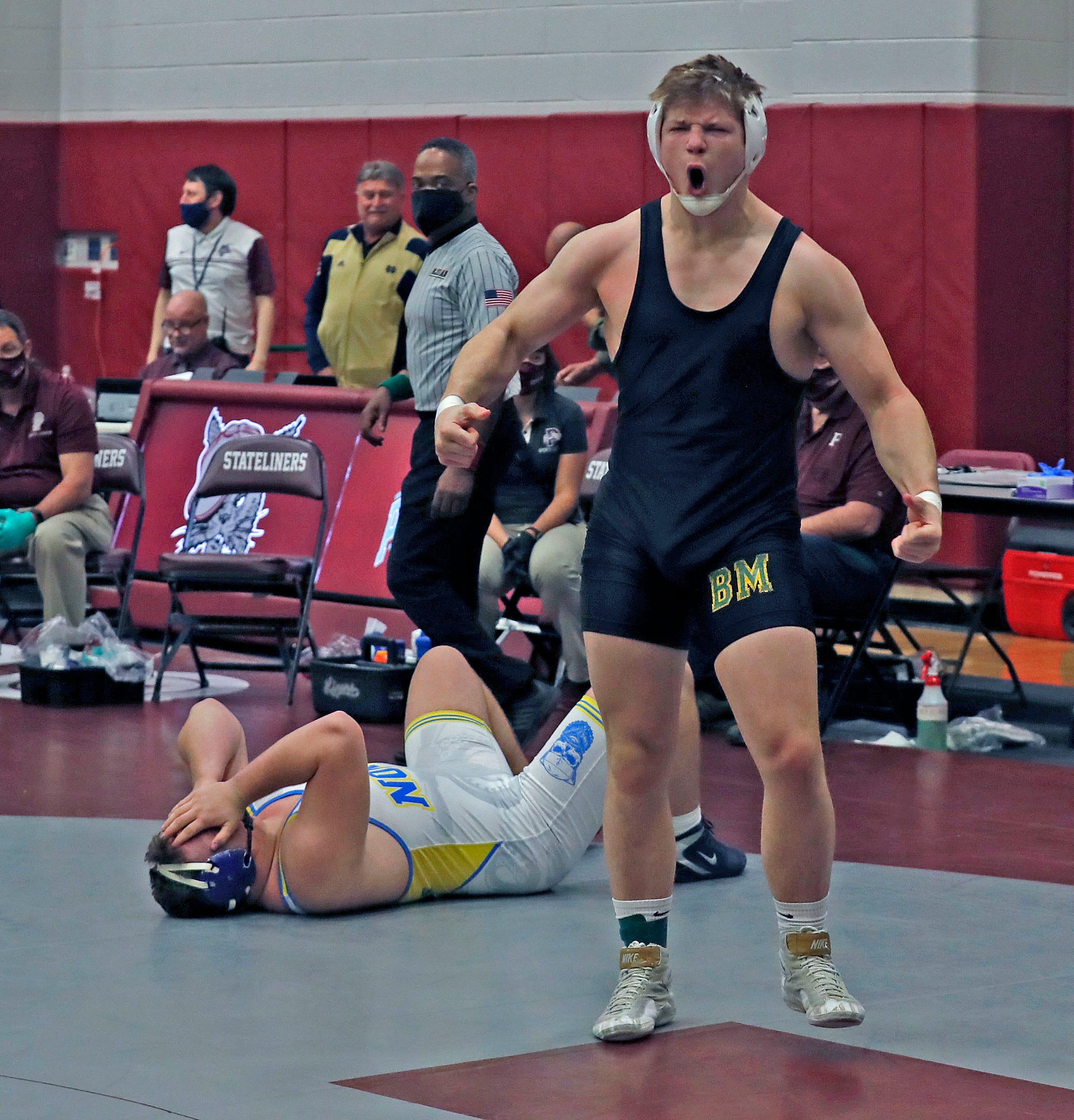 David Szuba, Hunter Mays win state wrestling championships