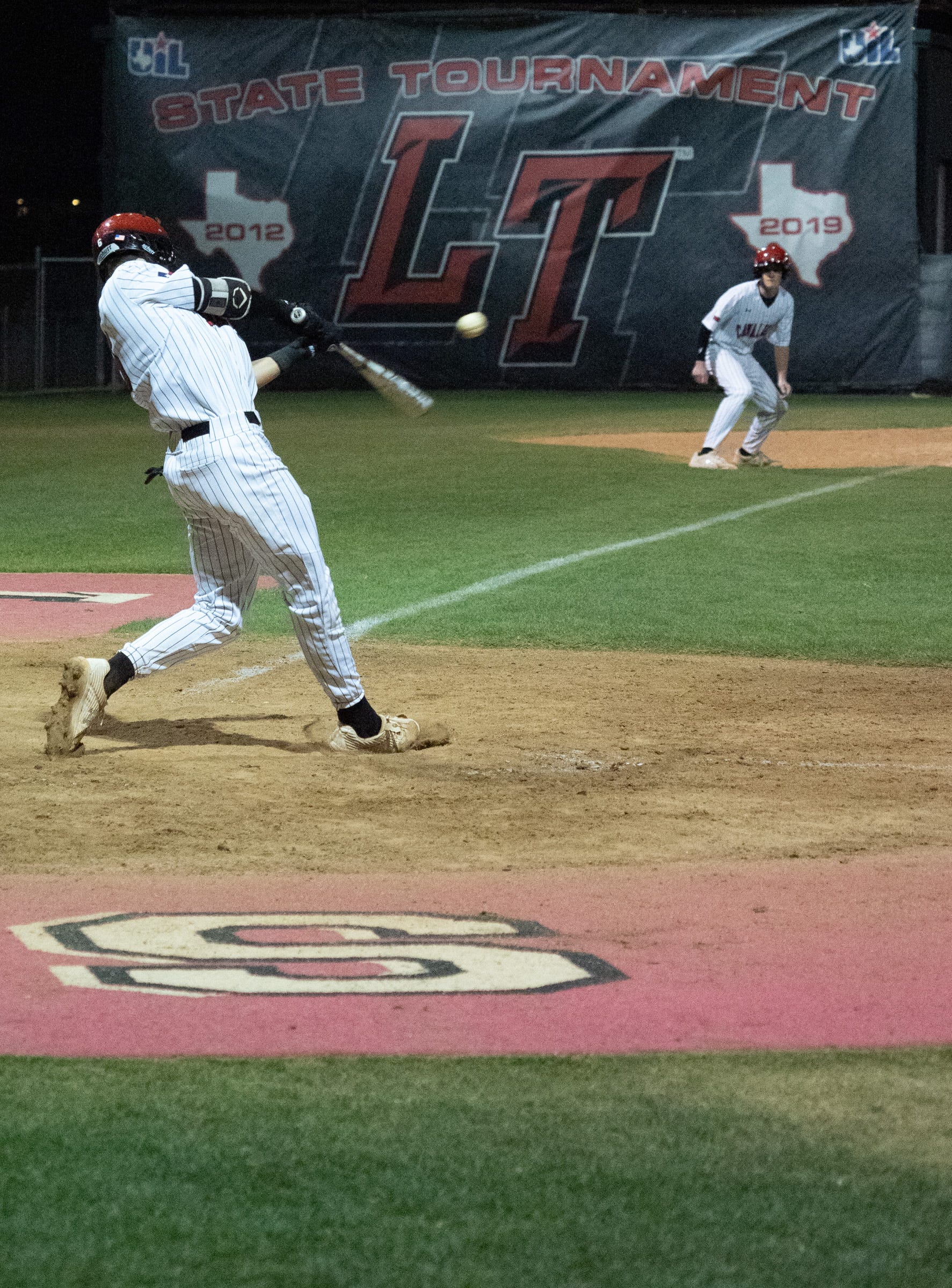 Clutch hit lifts Lake Travis baseball past Westlake, to district title