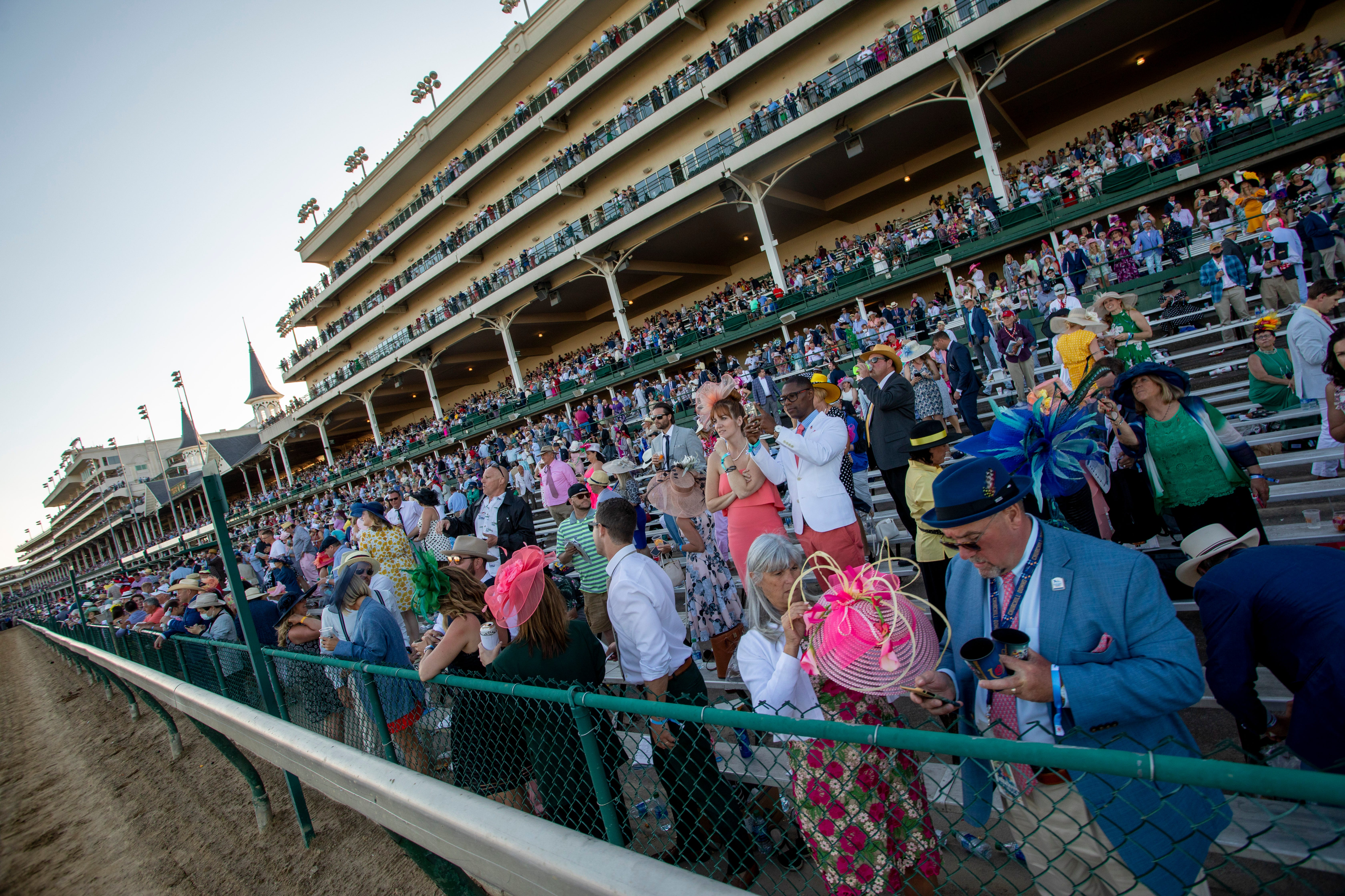 Will big crowds return to Kentucky Derby with no COVID restrictions?