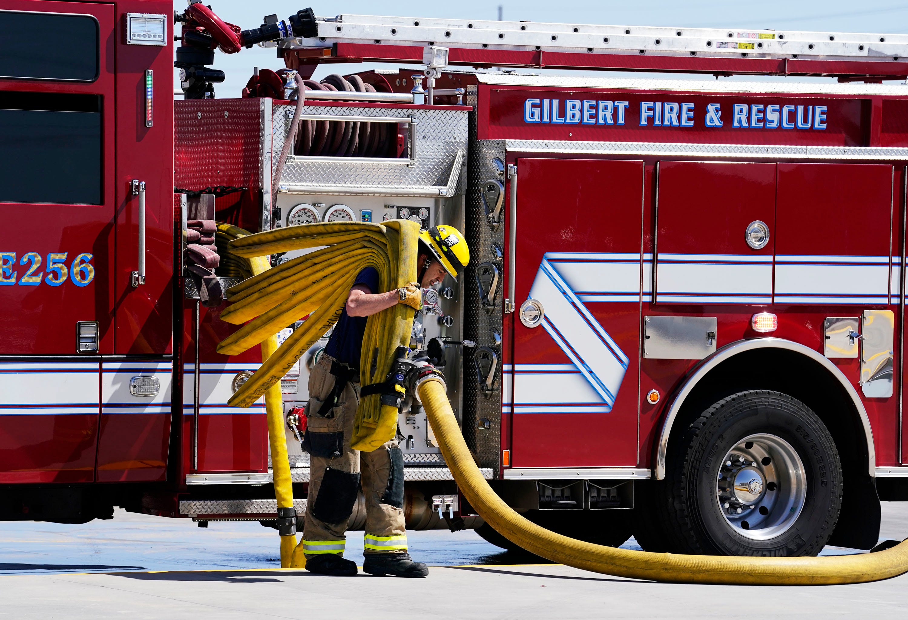 Gilbert fire chief to retire after joining the department in 1993